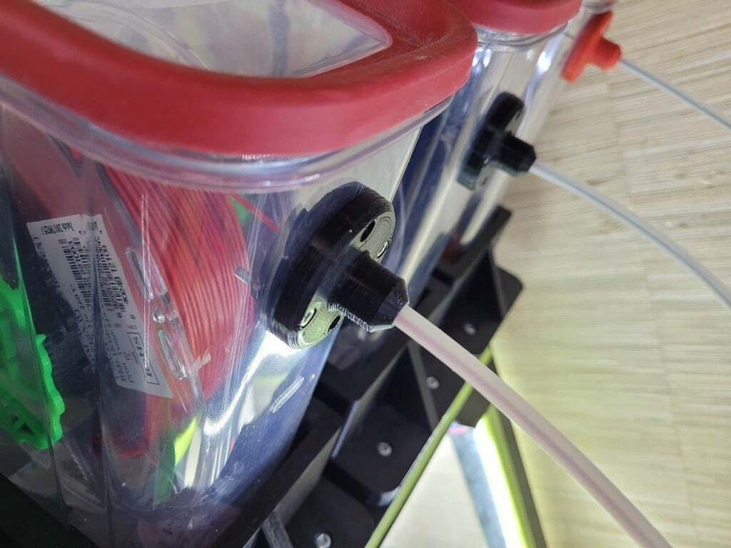 Free STL file NEW VERSION: Push-Fit Tube Holders For 6mm Outer Diameter ...