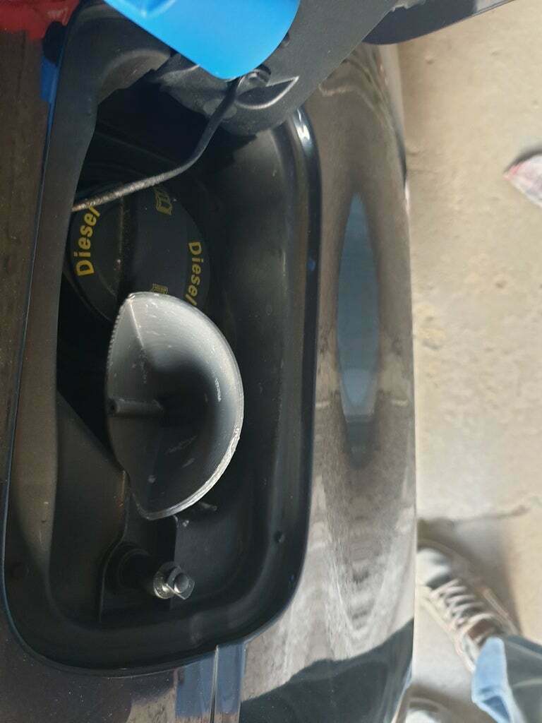 Free STL file Audi A4 B9 AdBlue funnel support 🚗 ・3D printing idea to ...