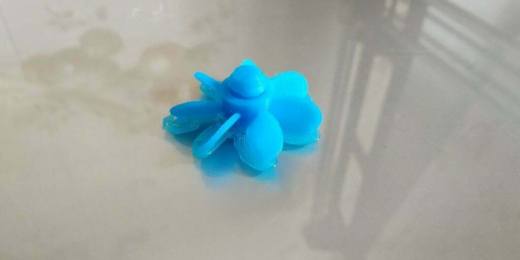 Free STL file Toy submarine with spinning propeller 🚁 ・3D printable ...