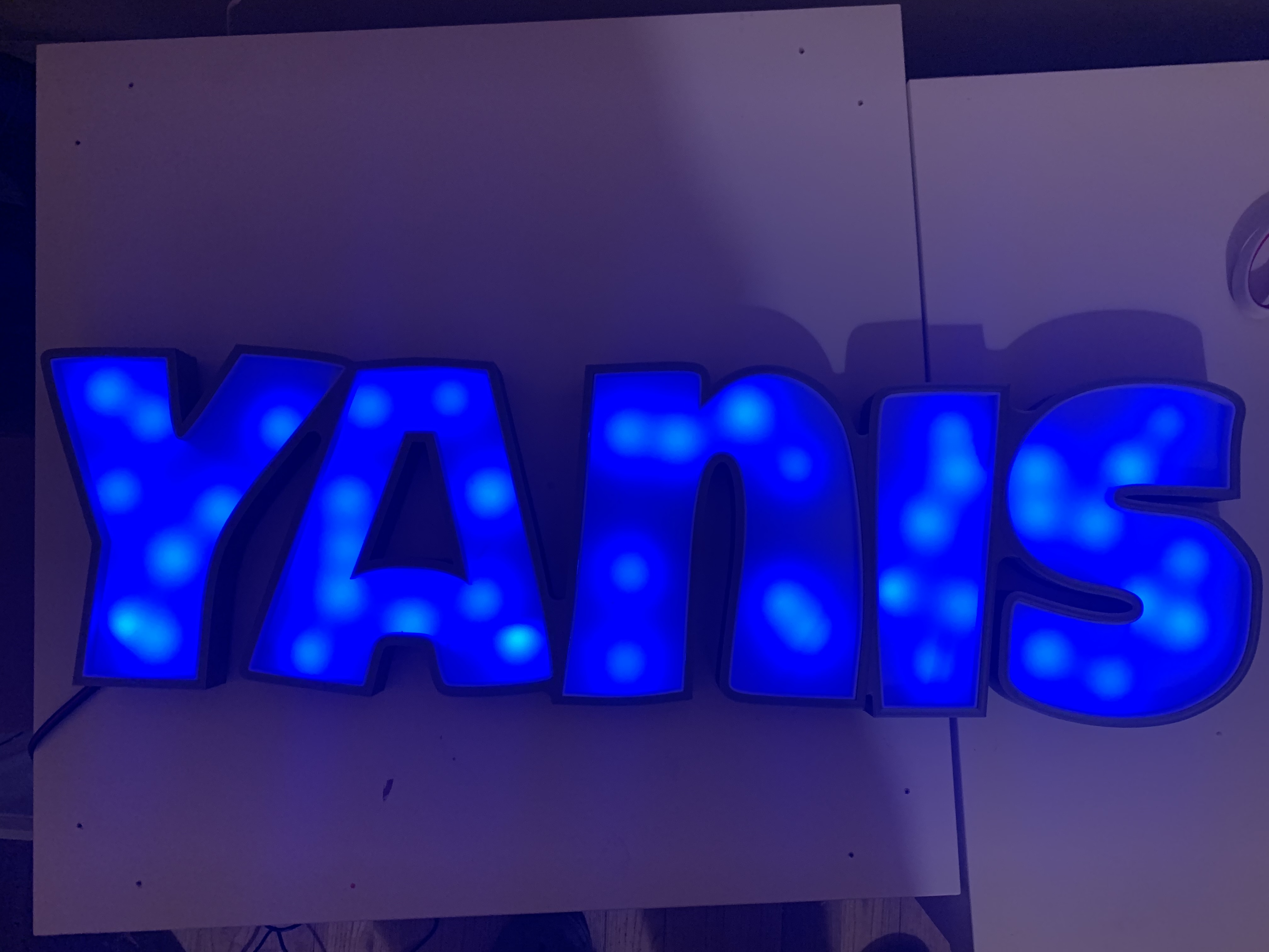 3D file YANIS LED name lamp 🔦 ・3D print model to download・Cults
