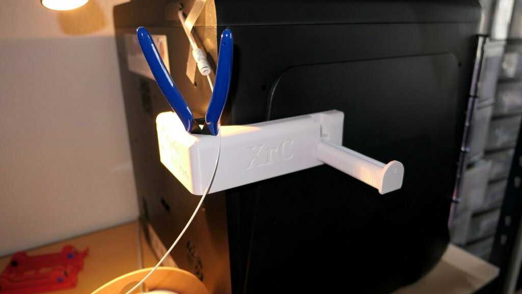 🪢 Qidi Q1 Pro - Filament Holder・Free 3D File for ・Cults