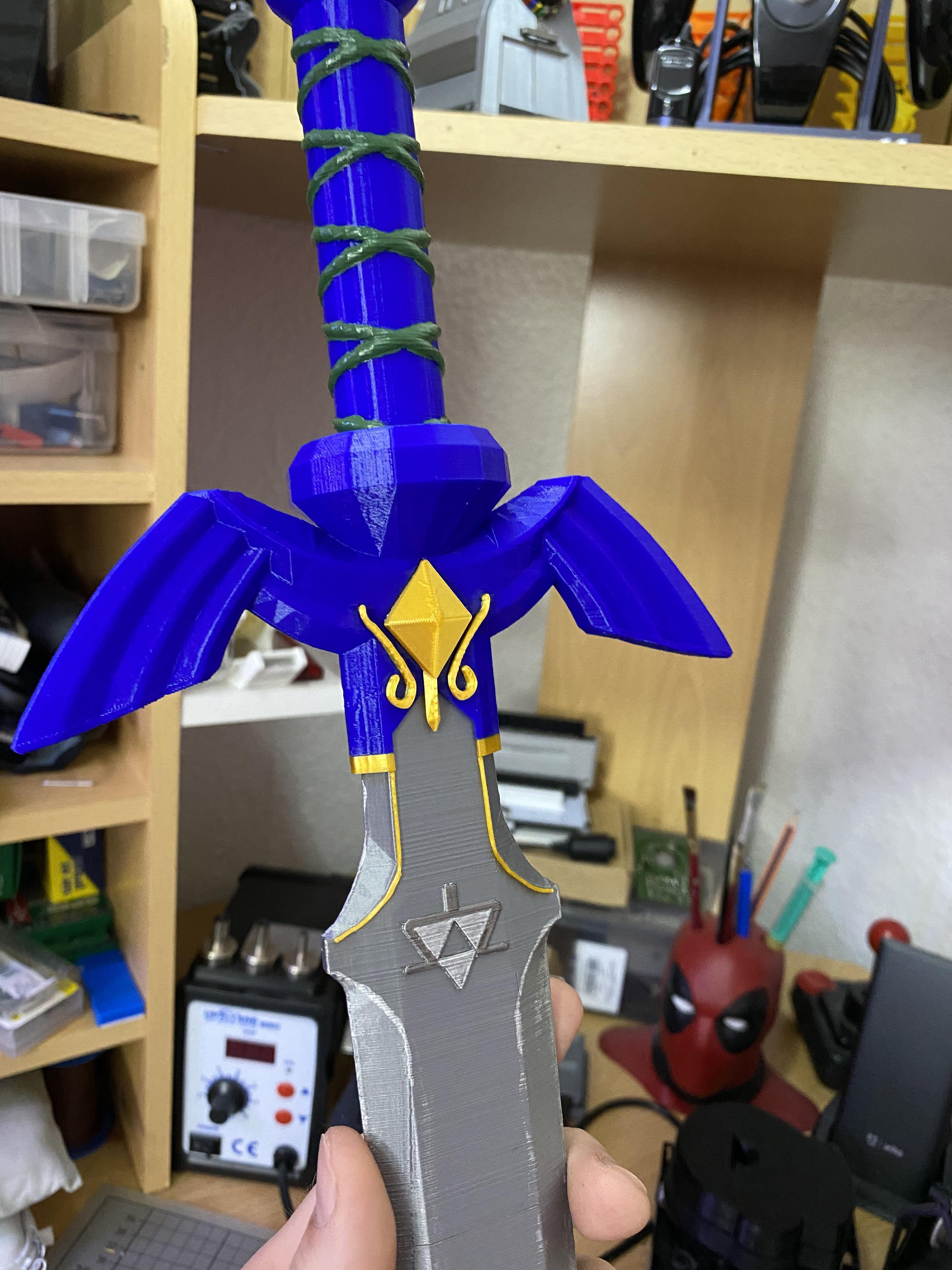 3D printable Legend of Zelda: Link's Master Sword! Three Color Print!・Cults
