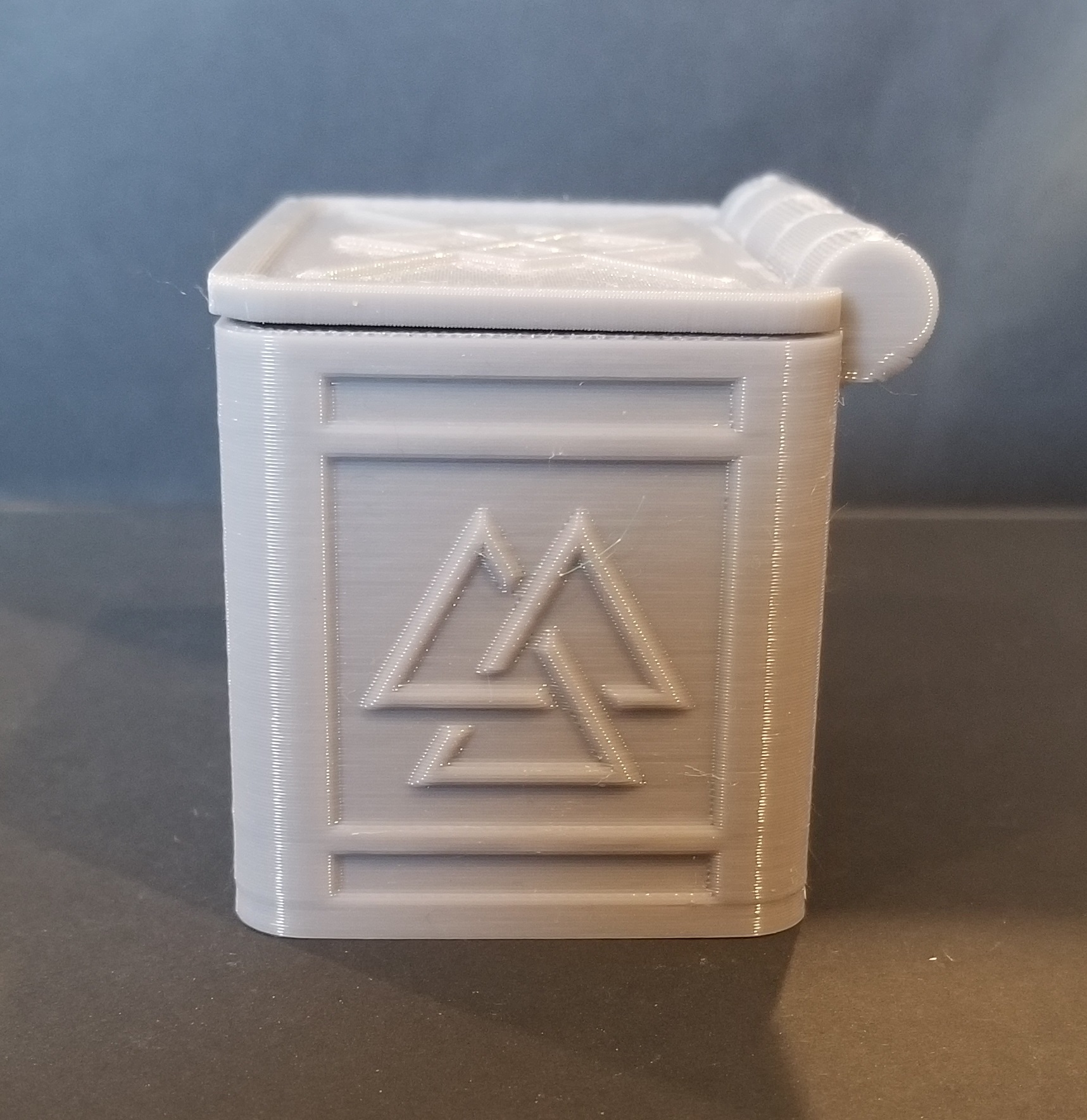📦 Norse rune box with lid (single print)・Free STL File for ・Cults
