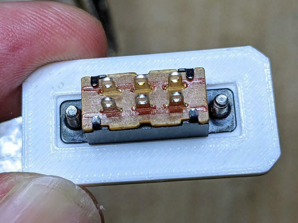 🛝 Slide switch bracket・Free STL File for ・Cults