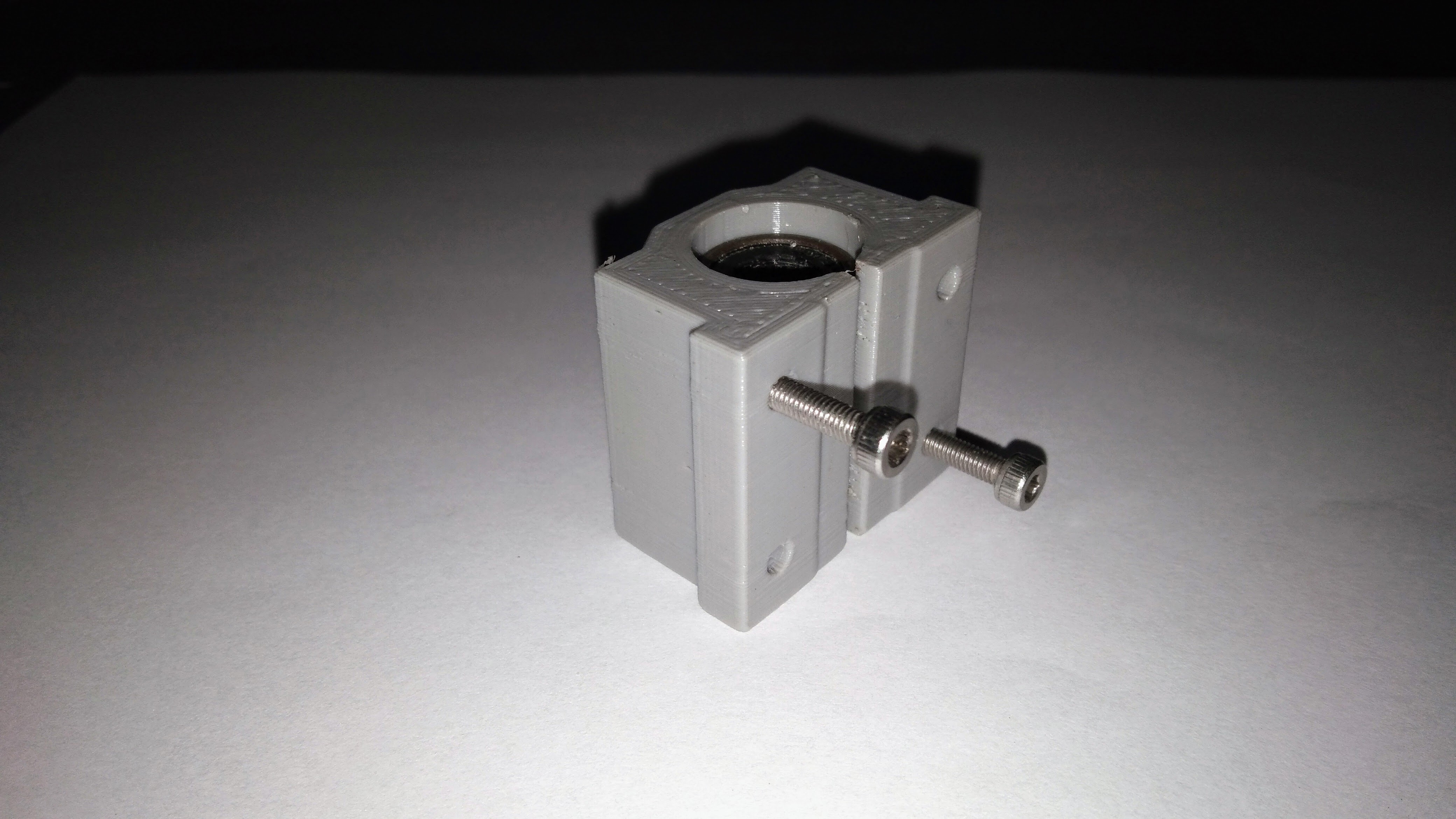 STL file Sc8uu bearing block 🔧 ・3D print object to download・Cults