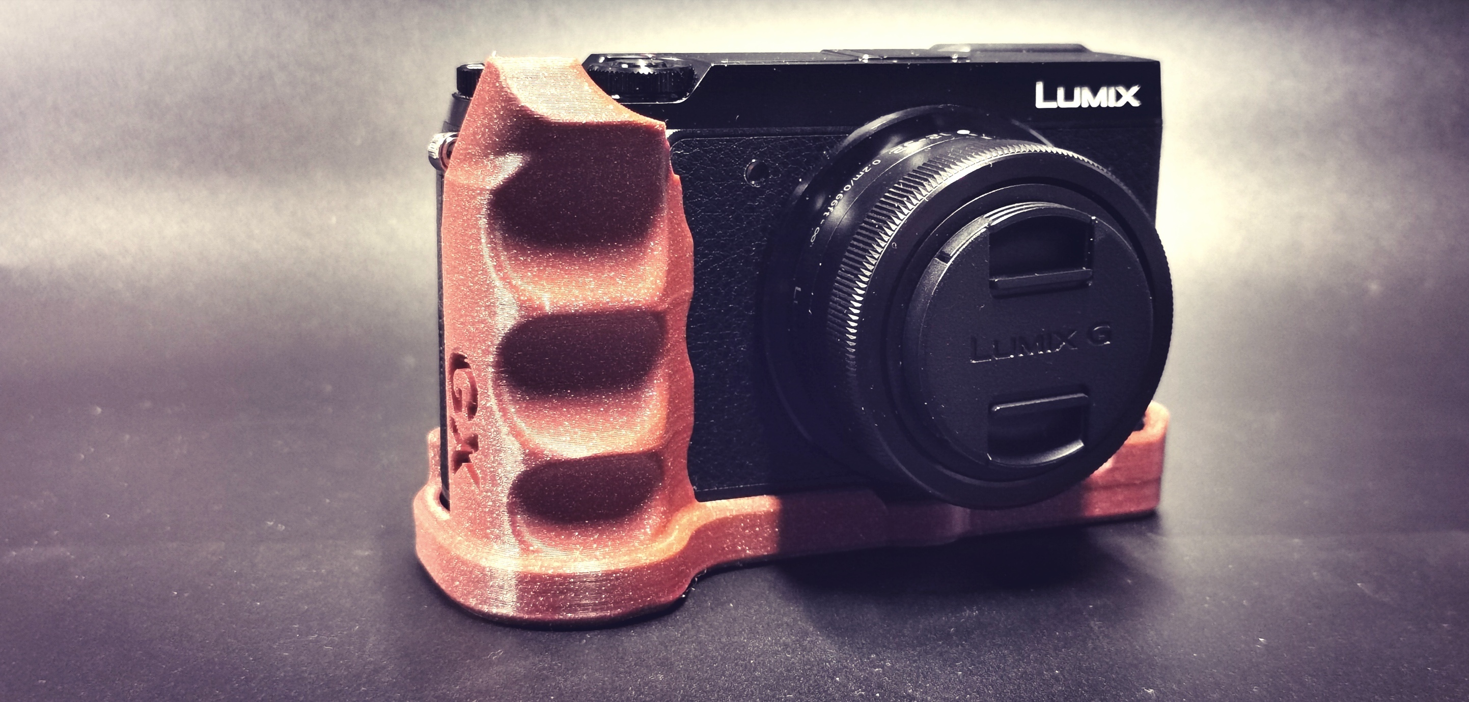 Free STL file 3d printed Grip for Lumix gx80 🖨️ ・Object to download and ...