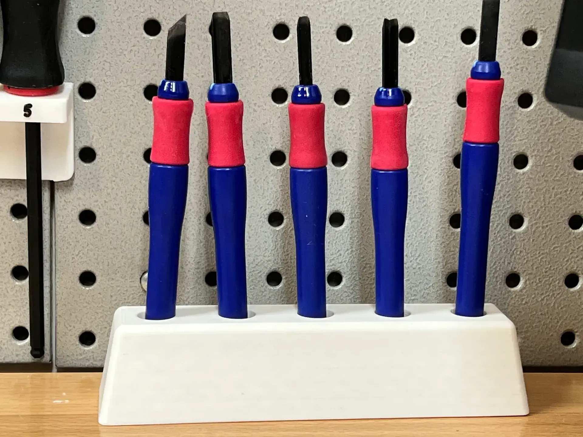 Free 3D file Stand and pegboard holder for Octave support cutting tool kit 🧞‍♂️ ・3D printing ...