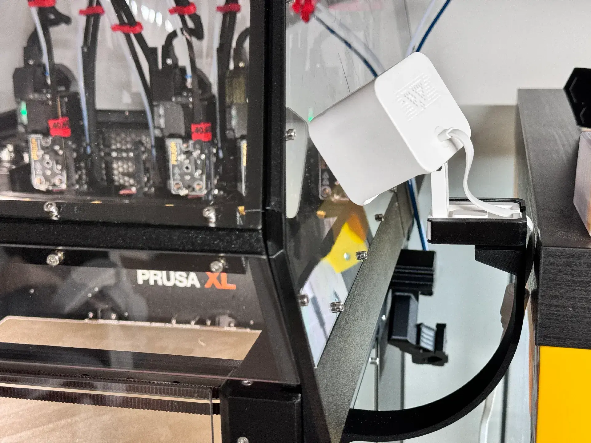 Free 3D file Wyze Camera Mount for Prusa XL and EnXLosure 📷 ・3D ...