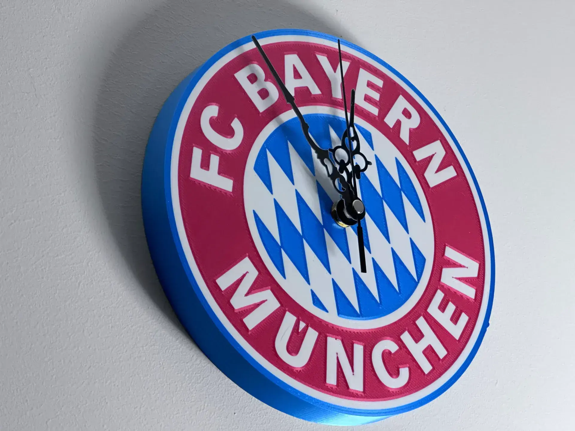 Free 3D file Bayern Munich Wall Clock - No MMU required 🕰️ ・Model to ...
