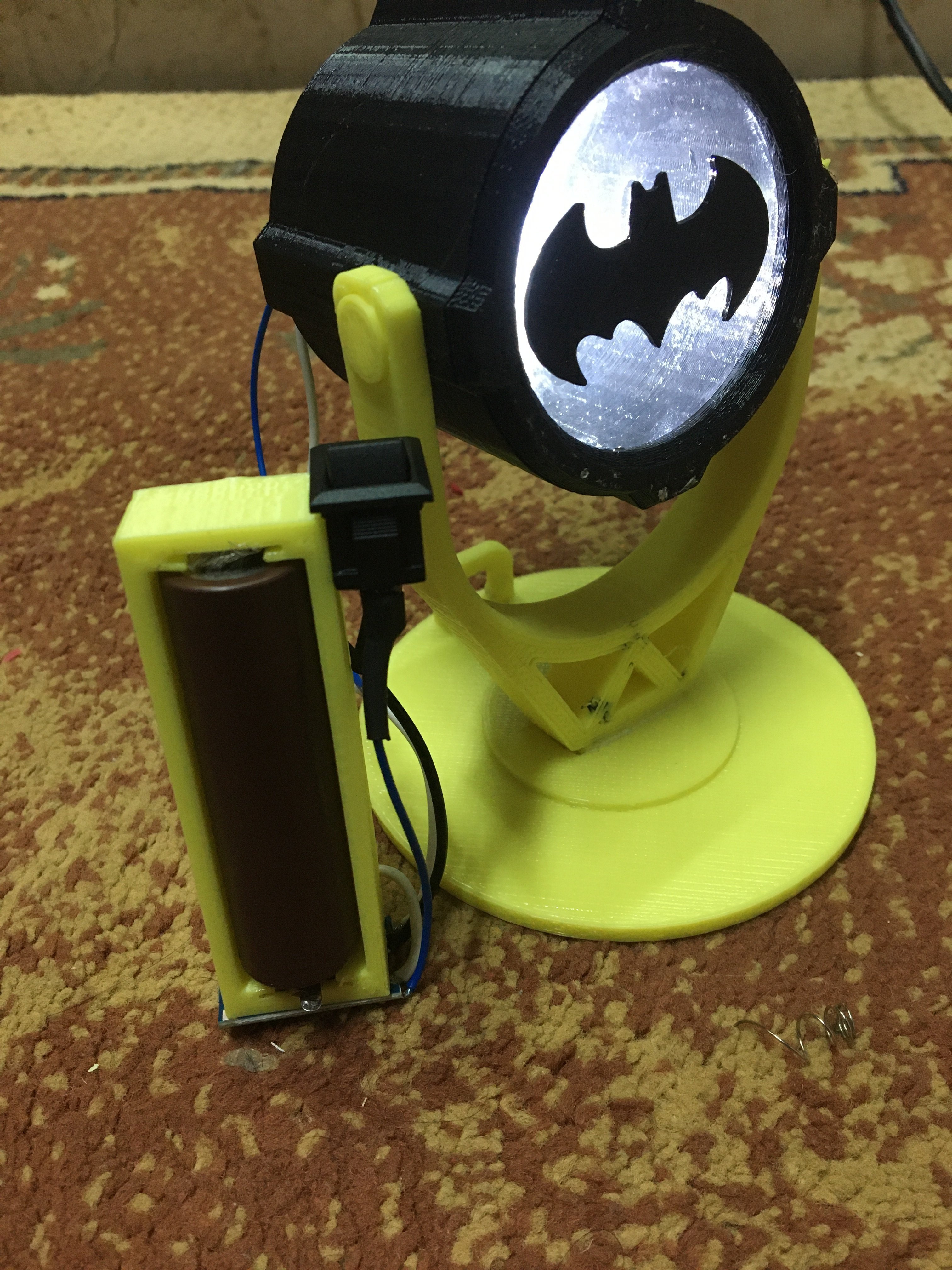 3D printable Bat-signal by LeHof・Cults