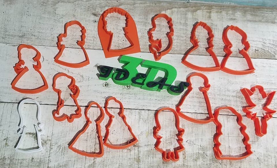 👸 set 19 disney princess cutters・Free STL File for ・Cults