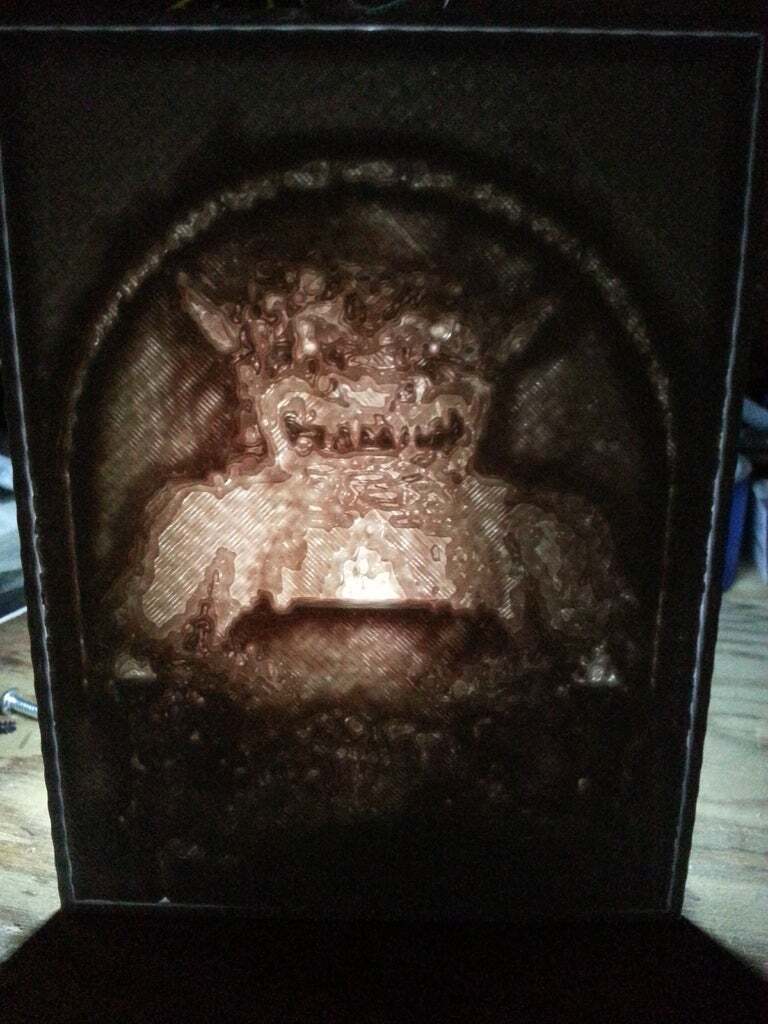 免费 STL 文件 D&D PHB 1st edition cover lithophane 🥇 ・可下载 3D 打印机模型・Cults