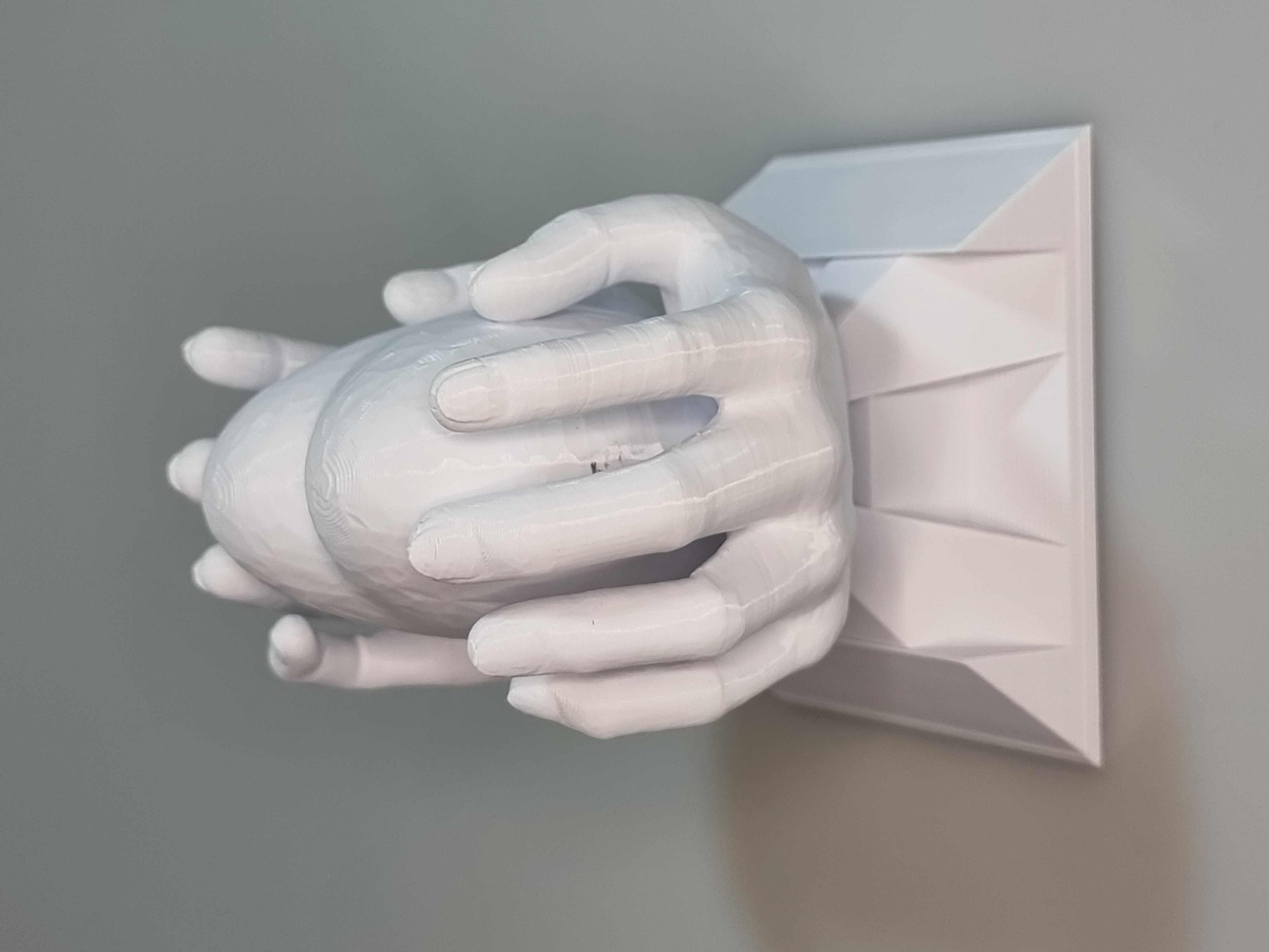STL file Hands holding Heart 🤲 ・3D printable design to download・Cults