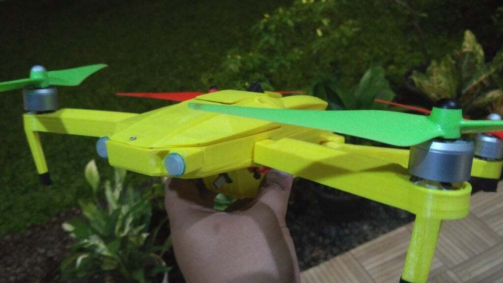 3D printed Foldable drone frame (Mavic look like, body & head ...