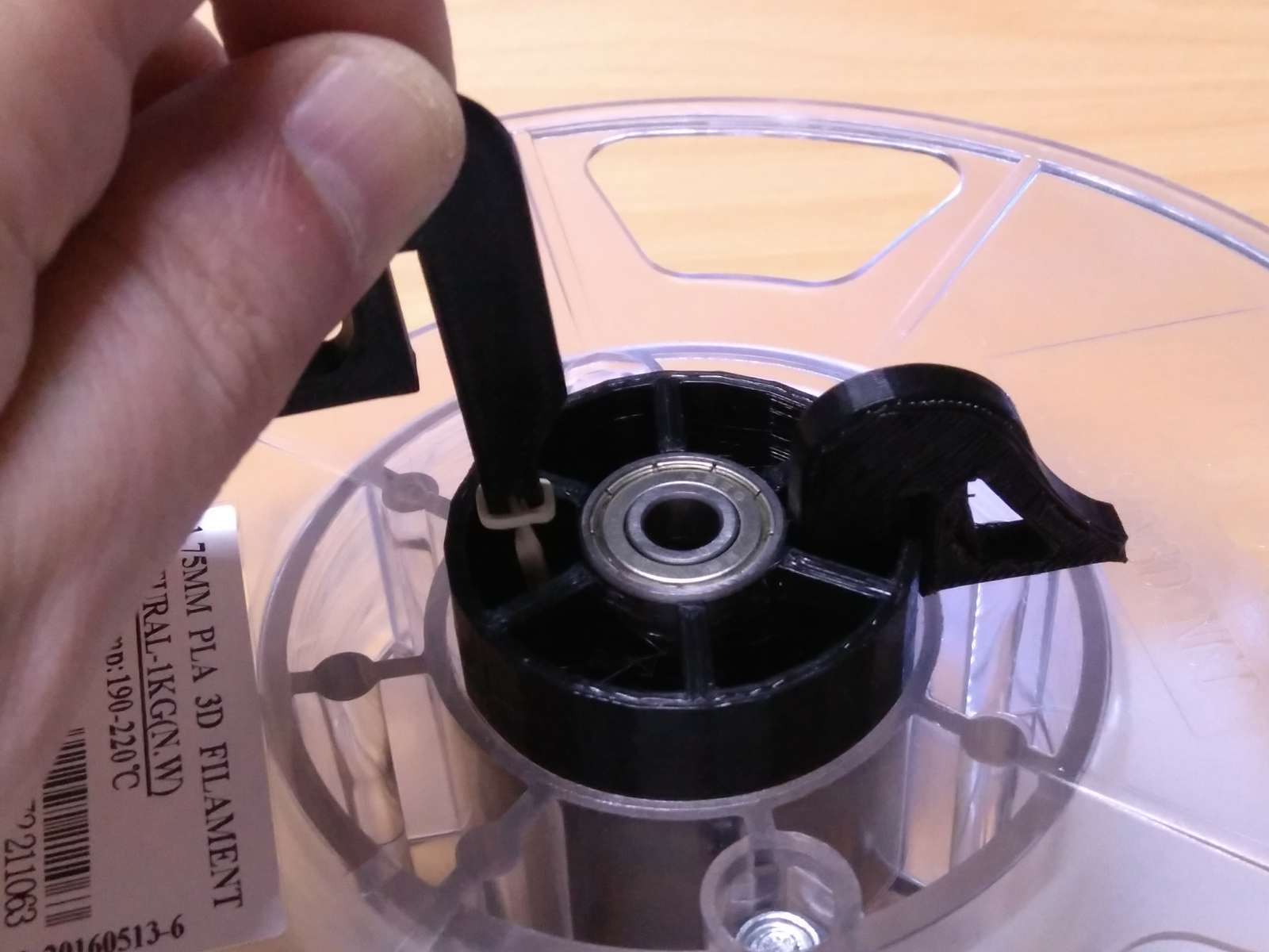 🪢 filament spool axle with spring-loaded clips・Free STL File for ・Cults