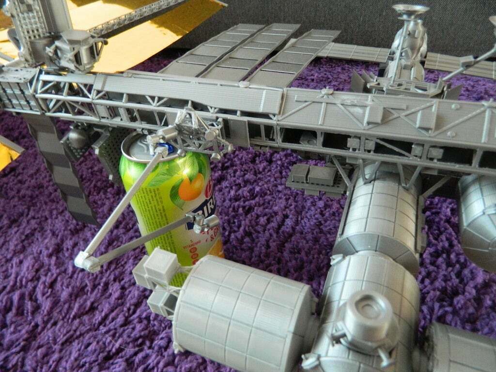 Free STL file ISS International Space Station 🛰・3D printing model to ...