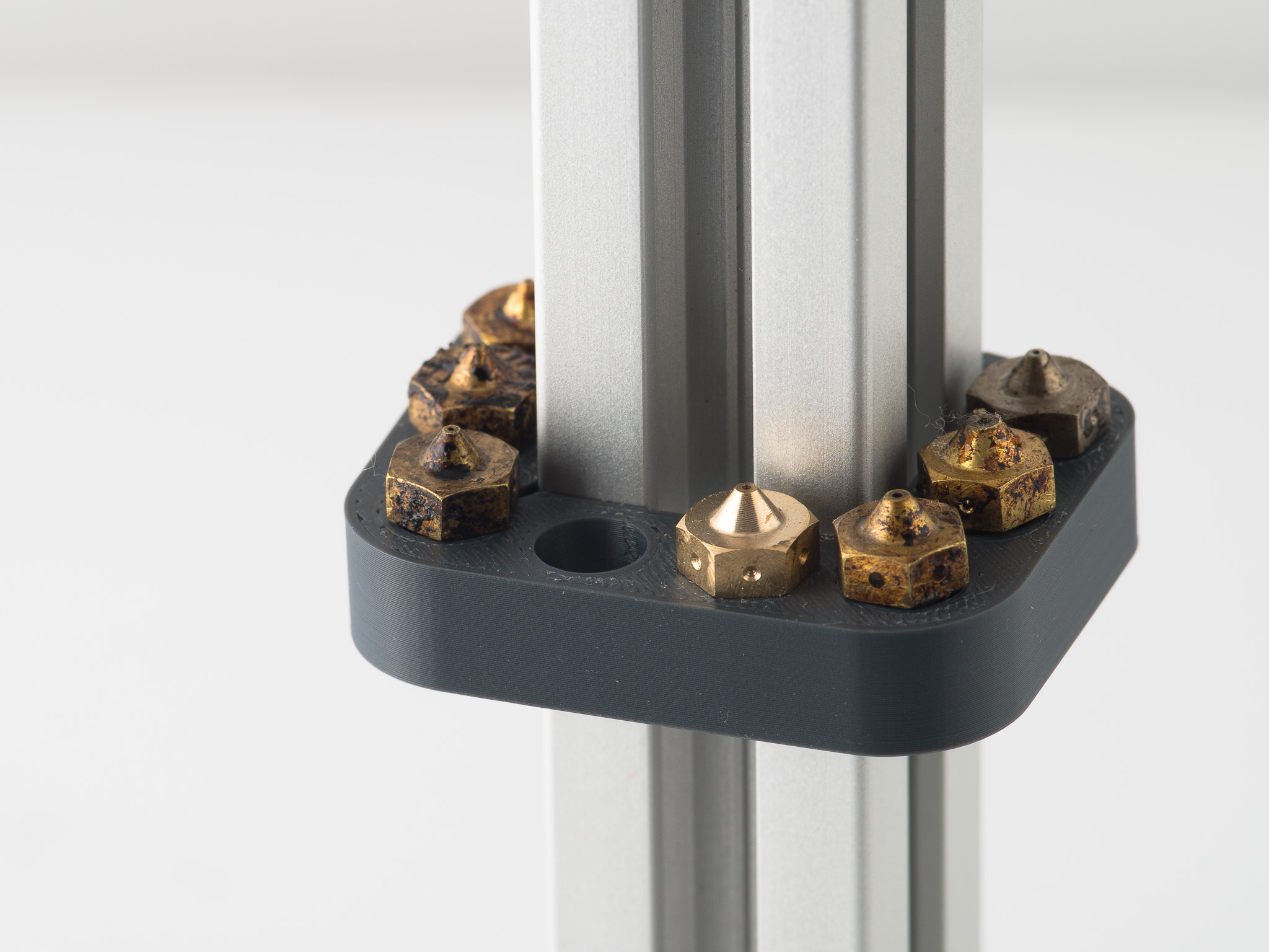 🧞‍♂️ 2020 Nozzle Rack 8・Free STL File for ・Cults