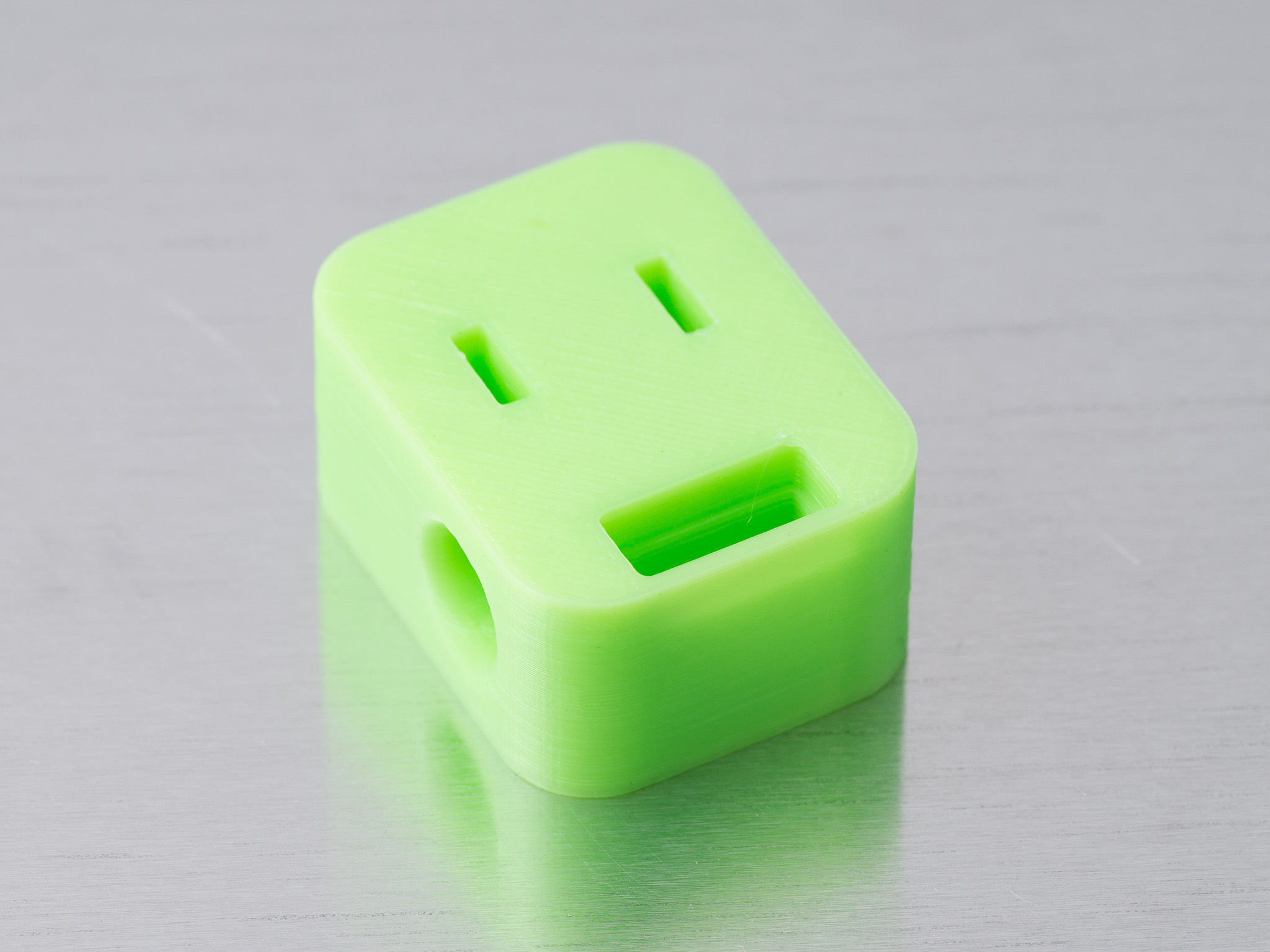 Free STL file Lightning Cable Wrap 🌩️・3D printer design to download・Cults