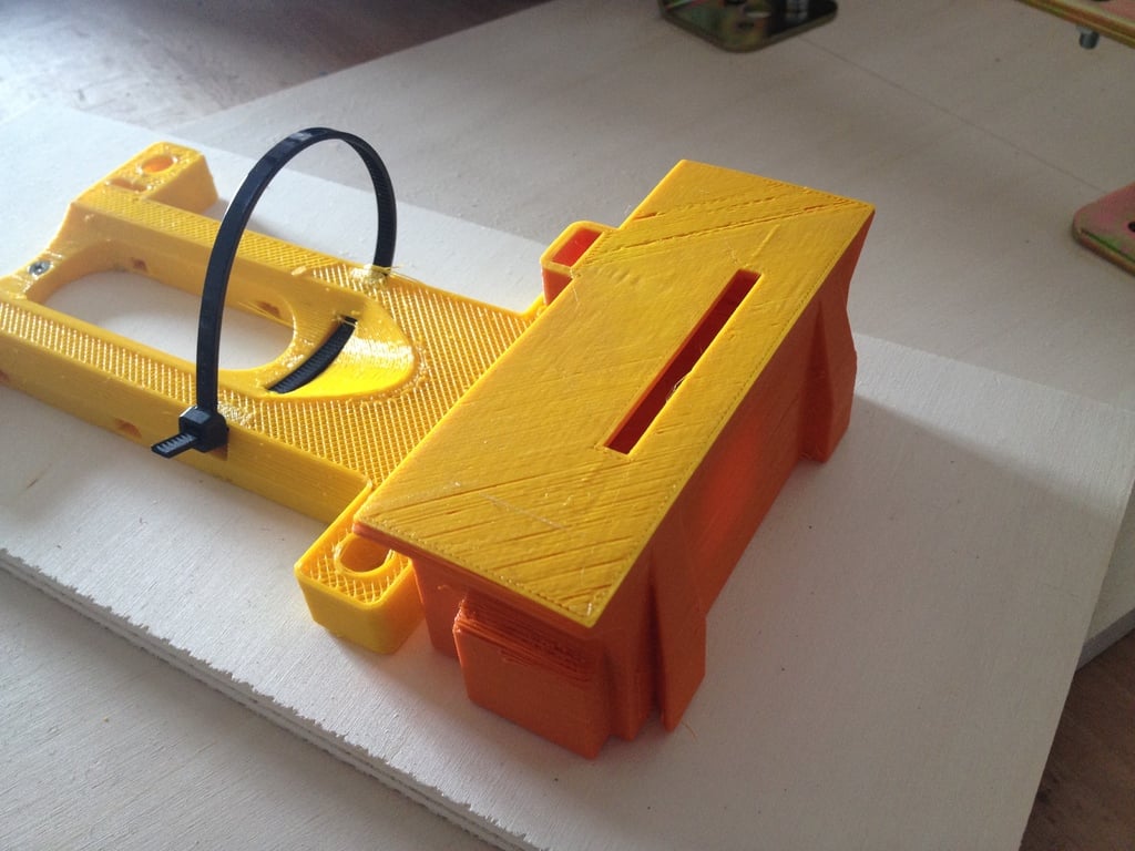 3D printable Table saw for Dremel 4000 (with drill bracket Fixed)・Cults