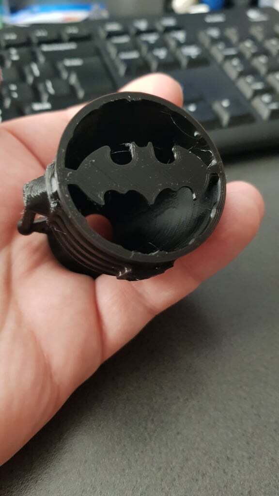 3D printable Bat Signal for iPhone・Cults