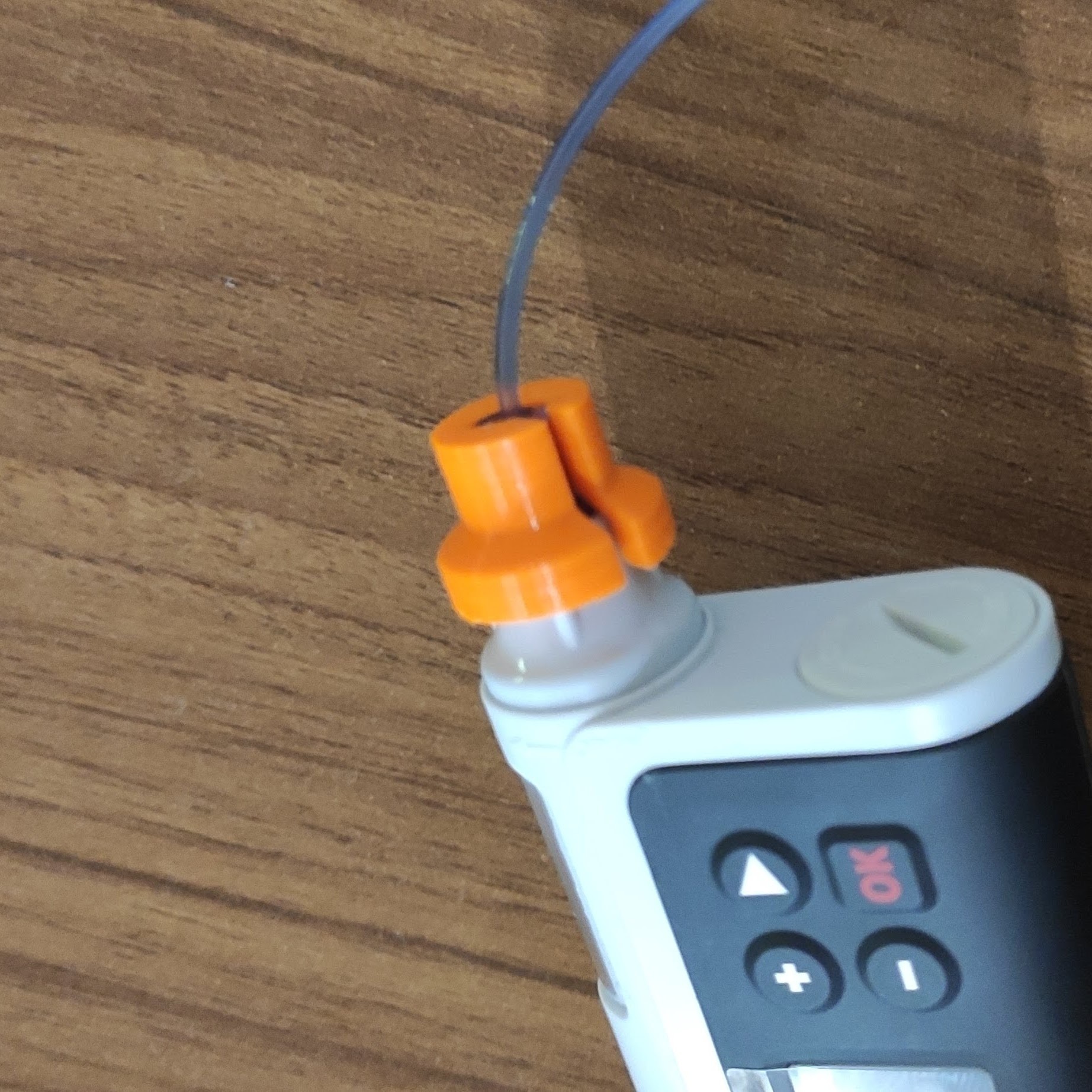 arquivo STL Dana RS Reservoir Cap Lock - Luer Lock 🧢 ・design para ...