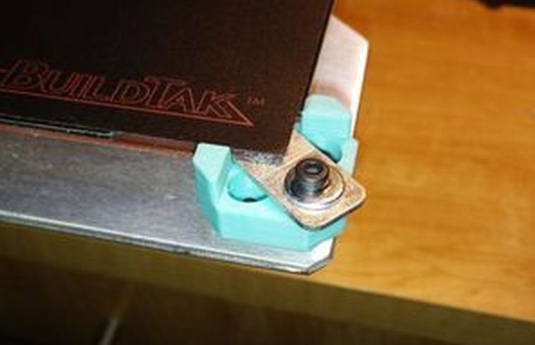 Free STL file Lulzbot TAZ5 bed corner for BuildTak FlexPlate system 🛏️ ...