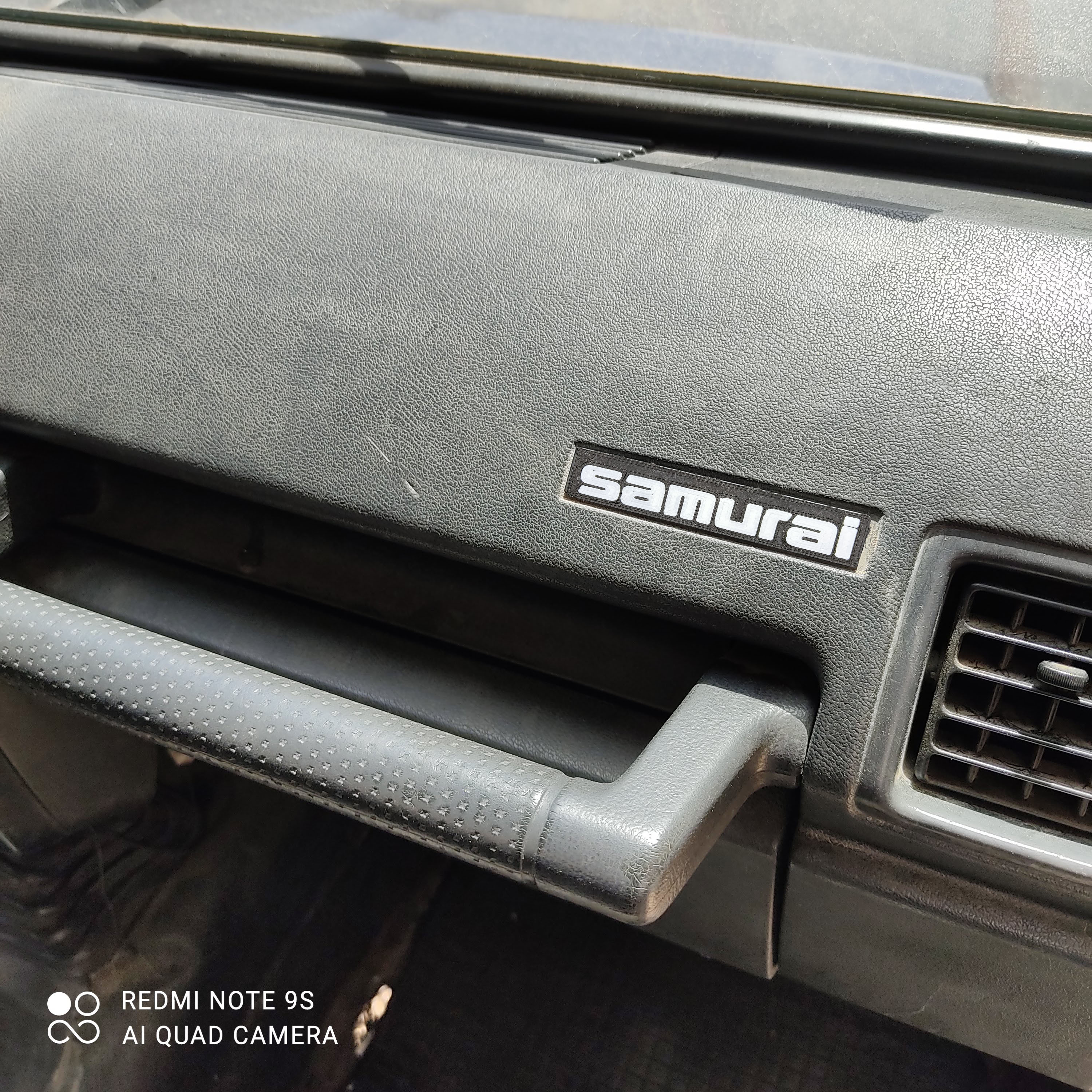 Fichier STL Logo Suzuki Samurai Emblème de tableau de bord - targhetta ...