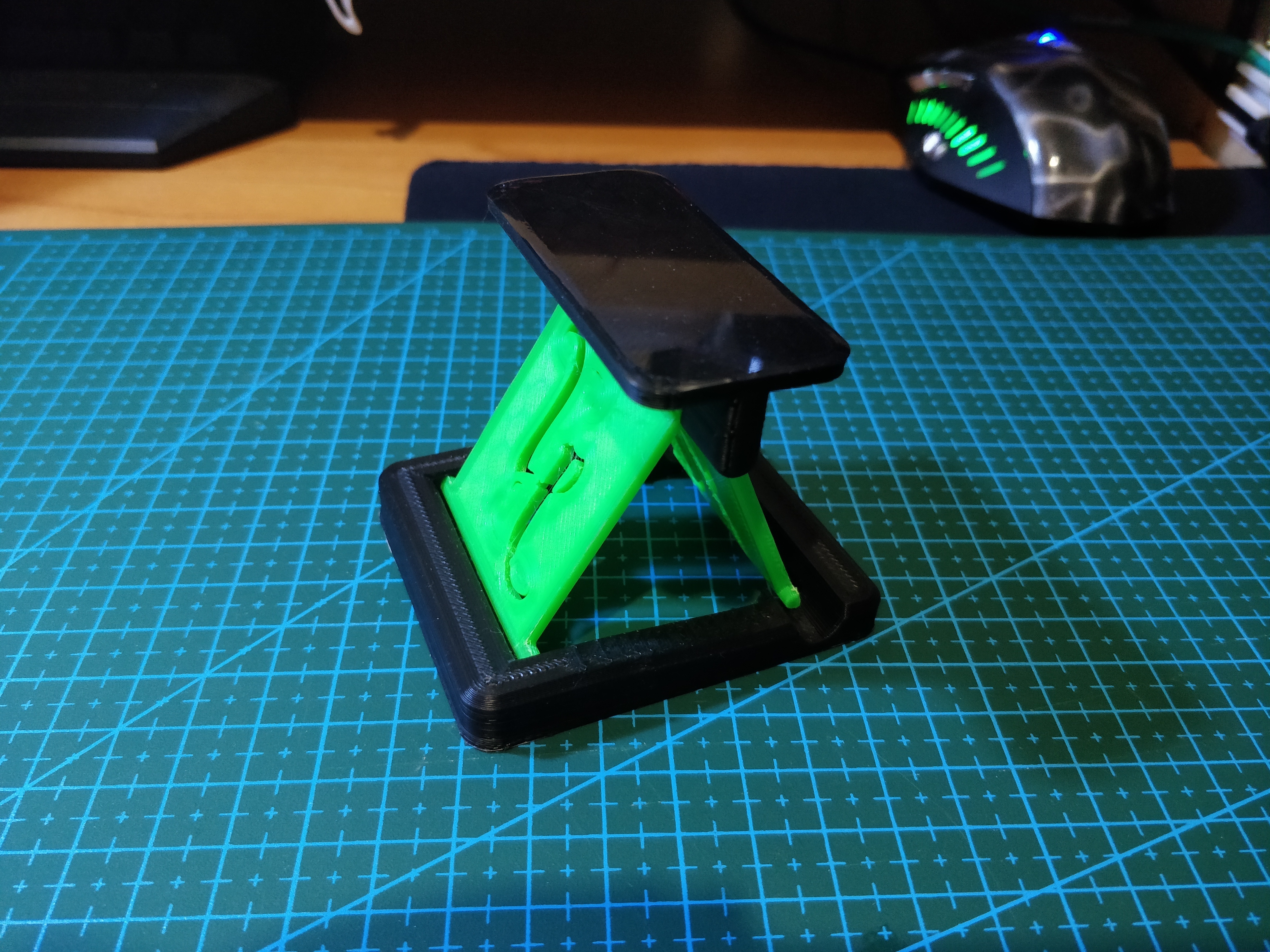 💻 Adjustable Laptop Stand [WIP]・Free STL File for ・Cults