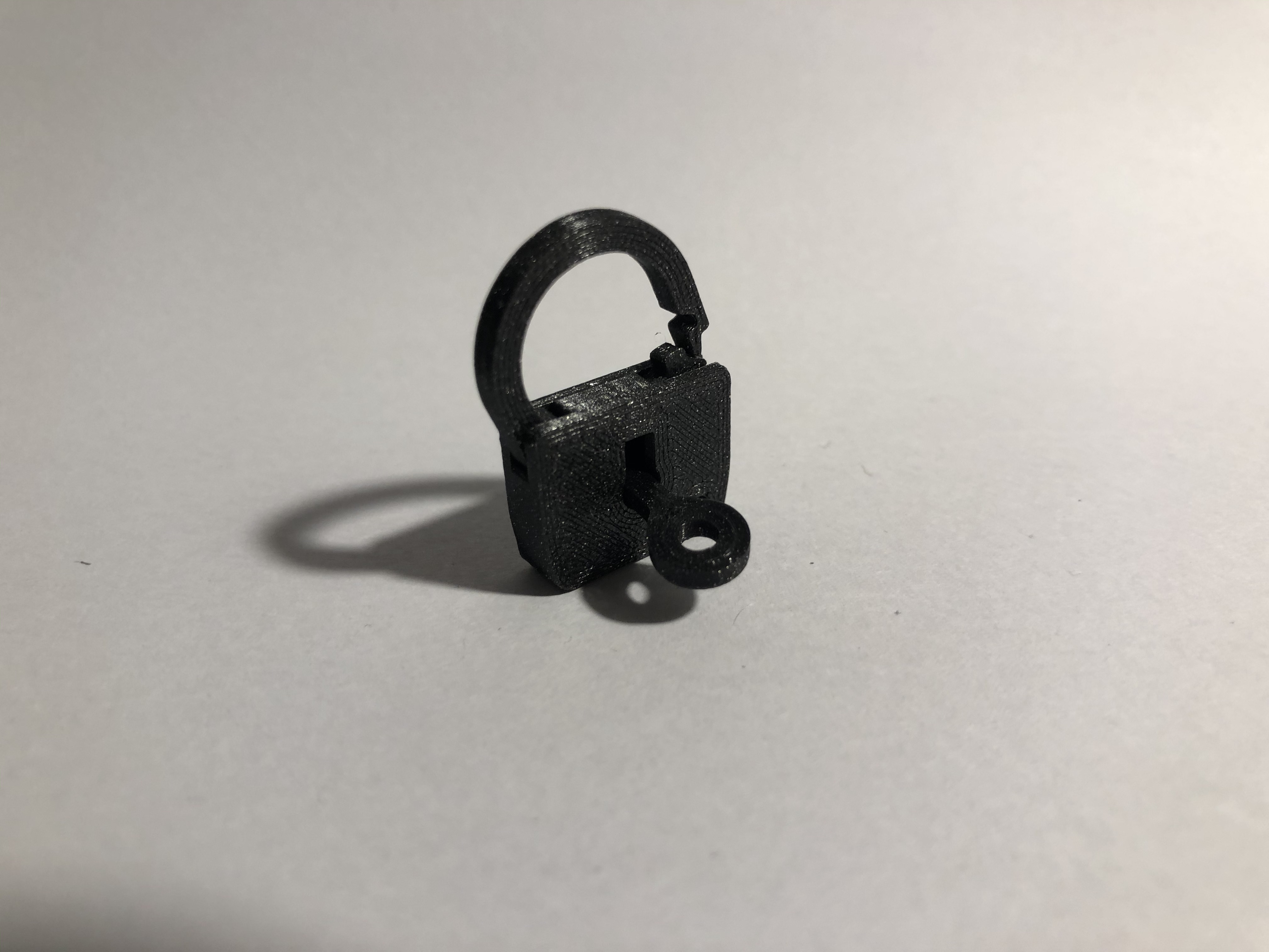 3D printable minimal mini lock with working mechanism and key・Cults