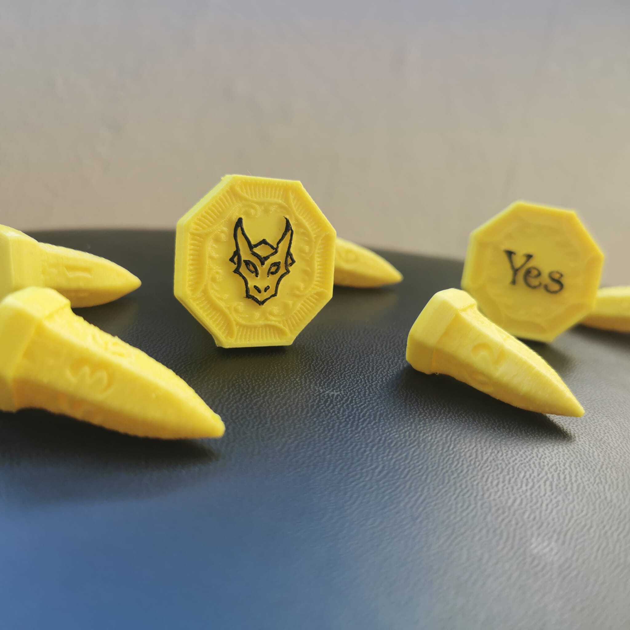 3D printed Dragon Cola Die D6 - Mythic Potions・Cults