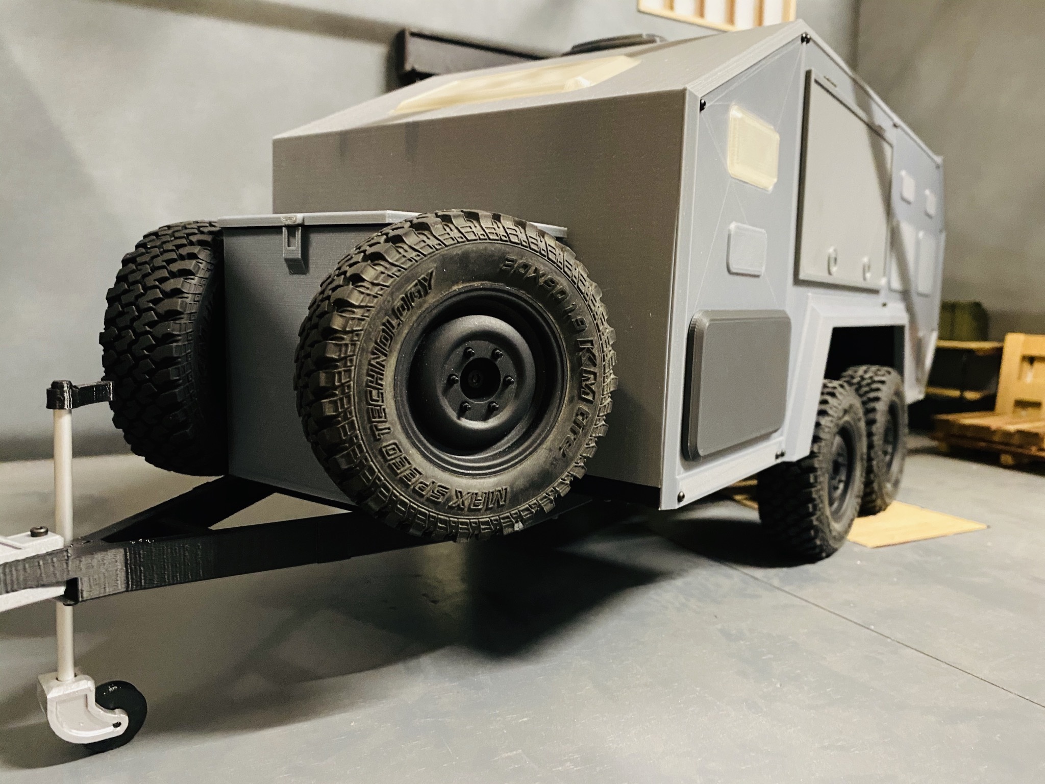 3D printable 🦎Rc 1/10 scale camper Bruder EXP-6 off-road caravan • made ...