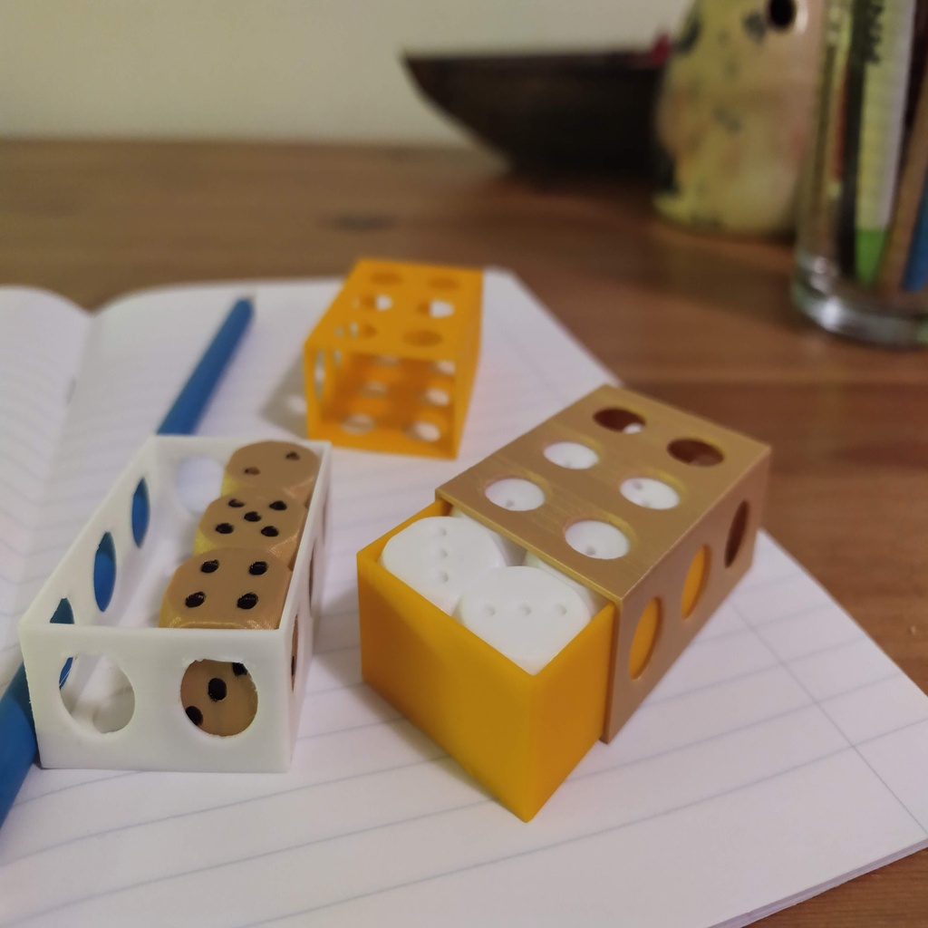 Free 3D file Balanced dice + case 🎲・3D printable model to download・Cults