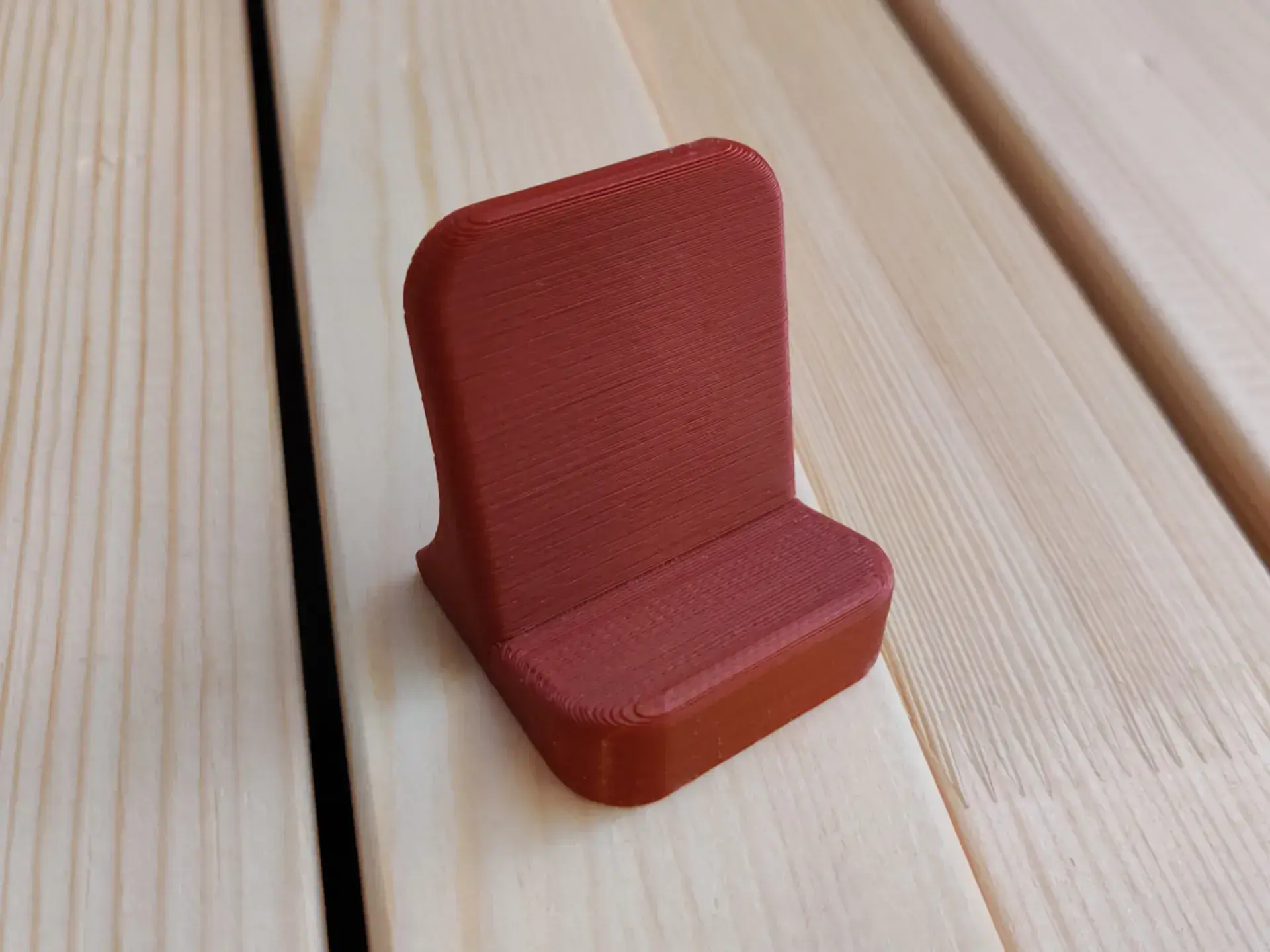 STL file Handheld emulation console display stand 📱 (3MF)・3D printable ...