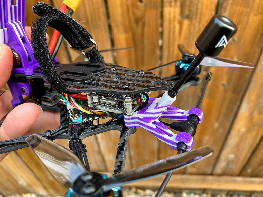 Free STL file Emax Babyhawk II HD Caddx Vista Antenna Immortal T Holder ...