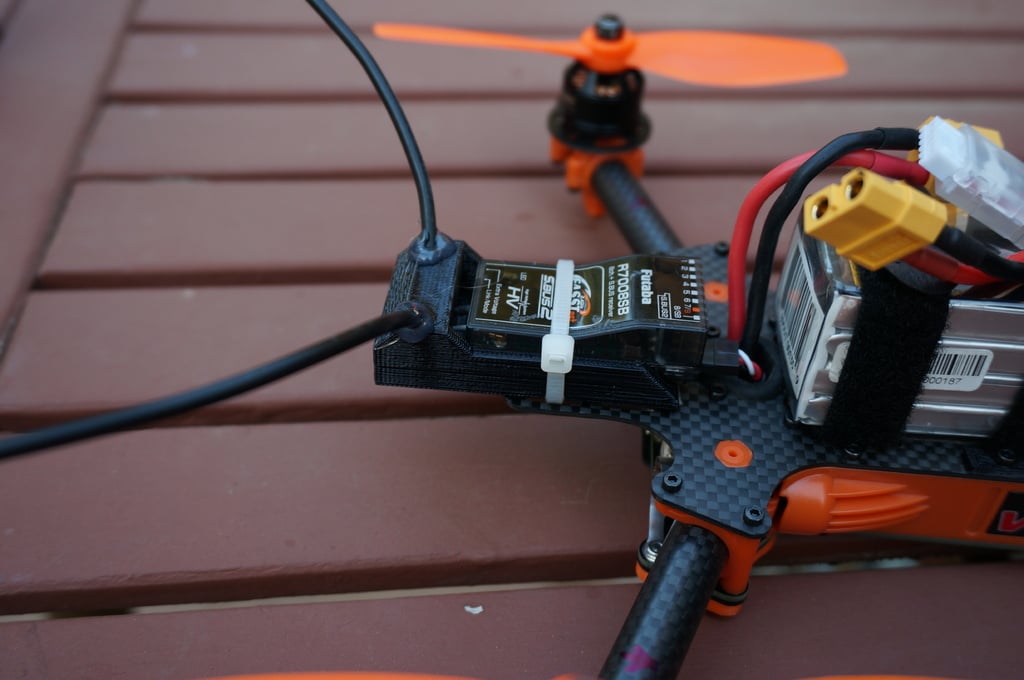 3D printed Receiver Mount Futaba R7008SB・Cults