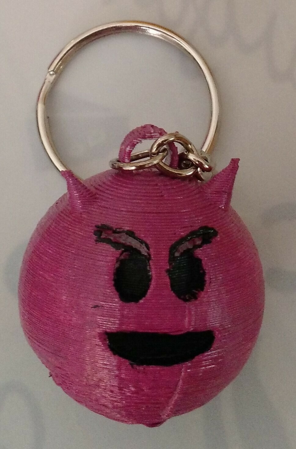 STL file Emoticon little devil and angel keychains 😈・Design to download ...