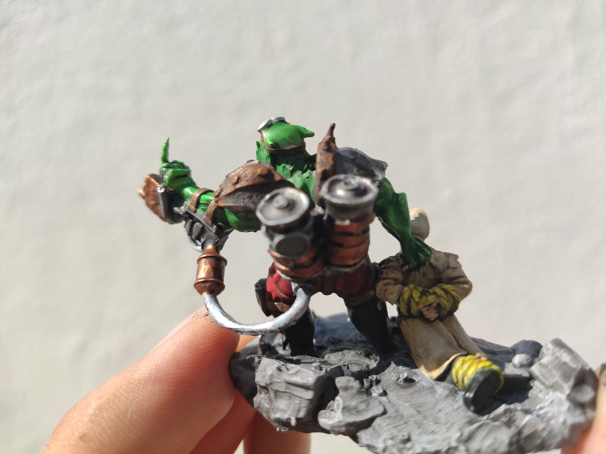 orc avec lance-flammes imprimable en 3D • fait avec elegoo mars・Cults