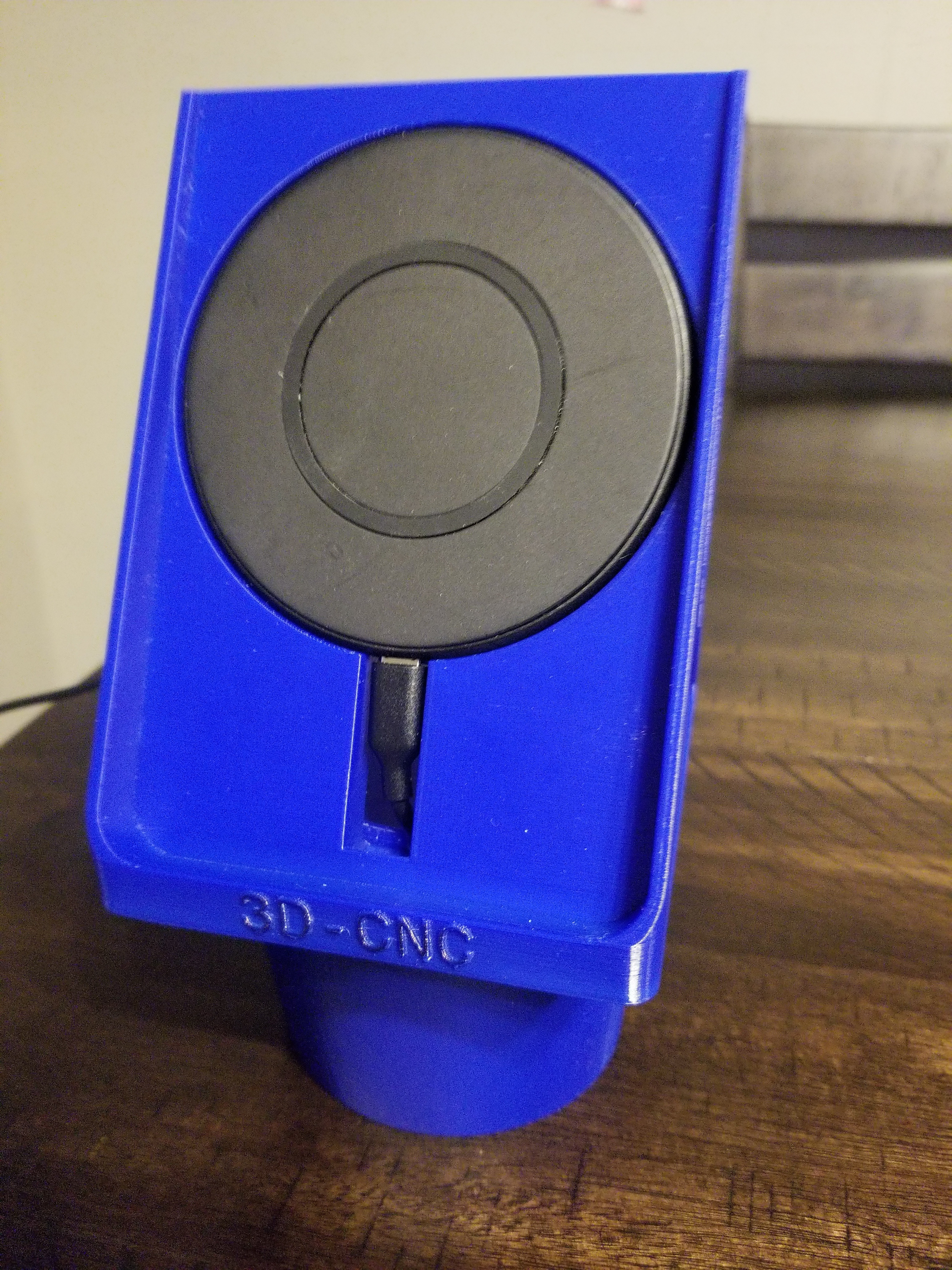STL file Wireless phone charging stand 📞 ・3D printing model to download ...