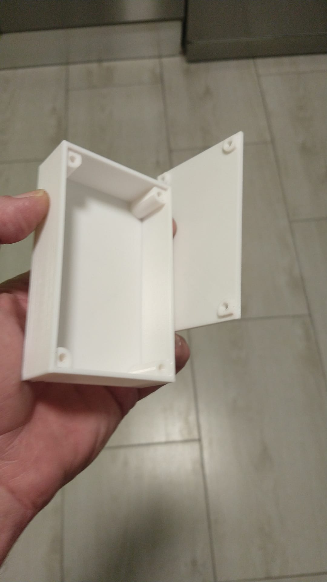 STL file electronic junction box 100x60x25 mm 📦・3D printer model to ...