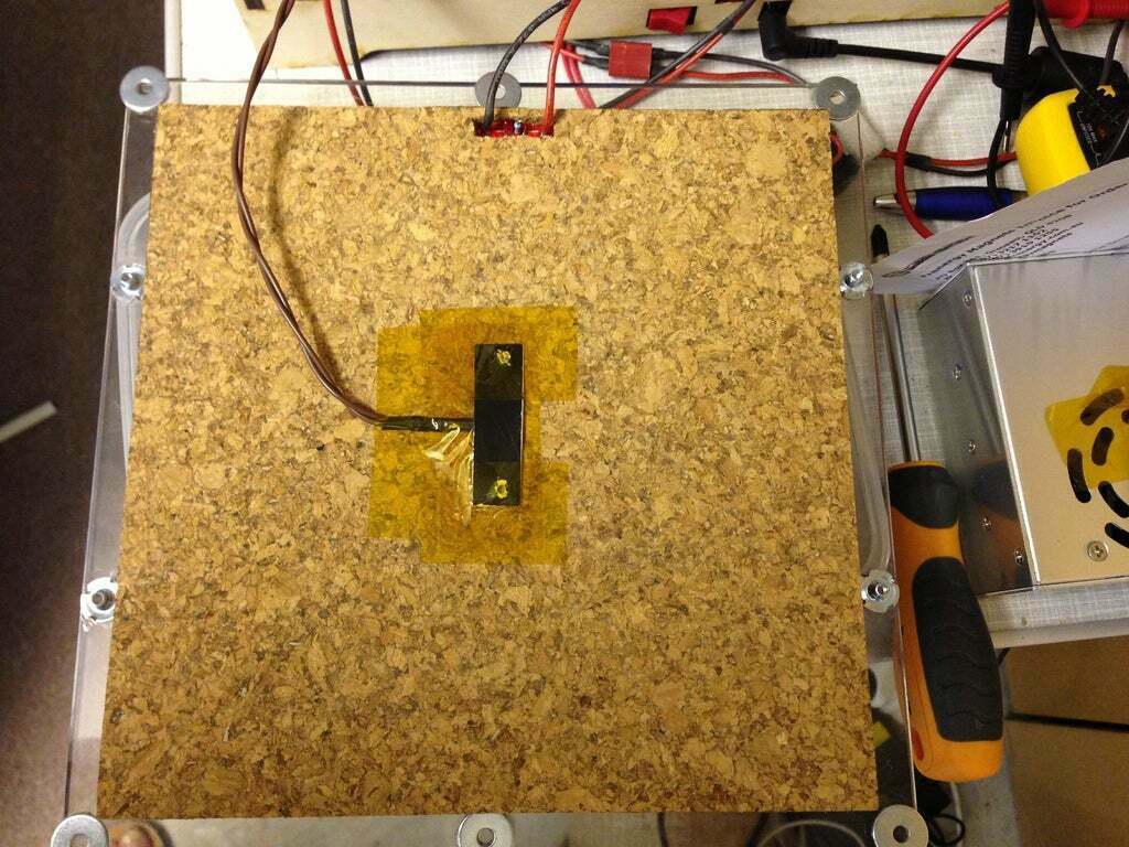 Free STL file Ultimaker Glass Heated Bed & 3-point Levelling 🛏️ ・Object ...