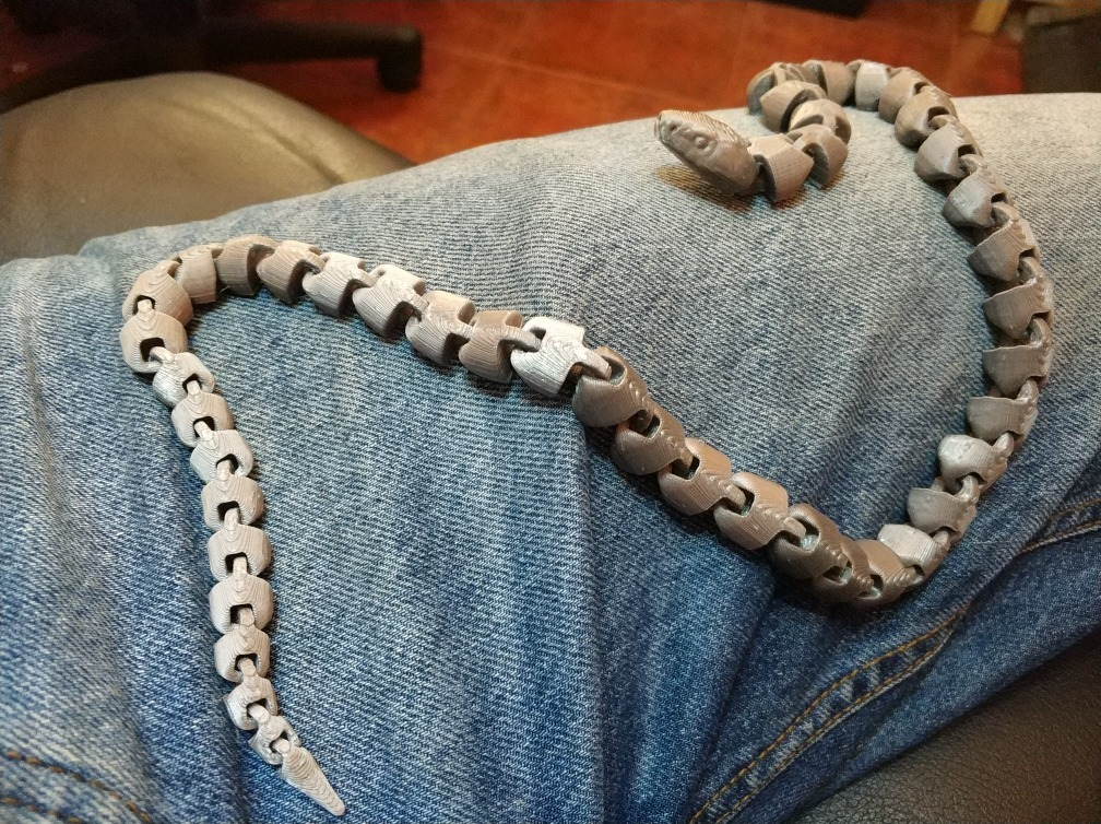 🐍 Articulated Snake v1 by Onasiis・Free STL File for ・Cults