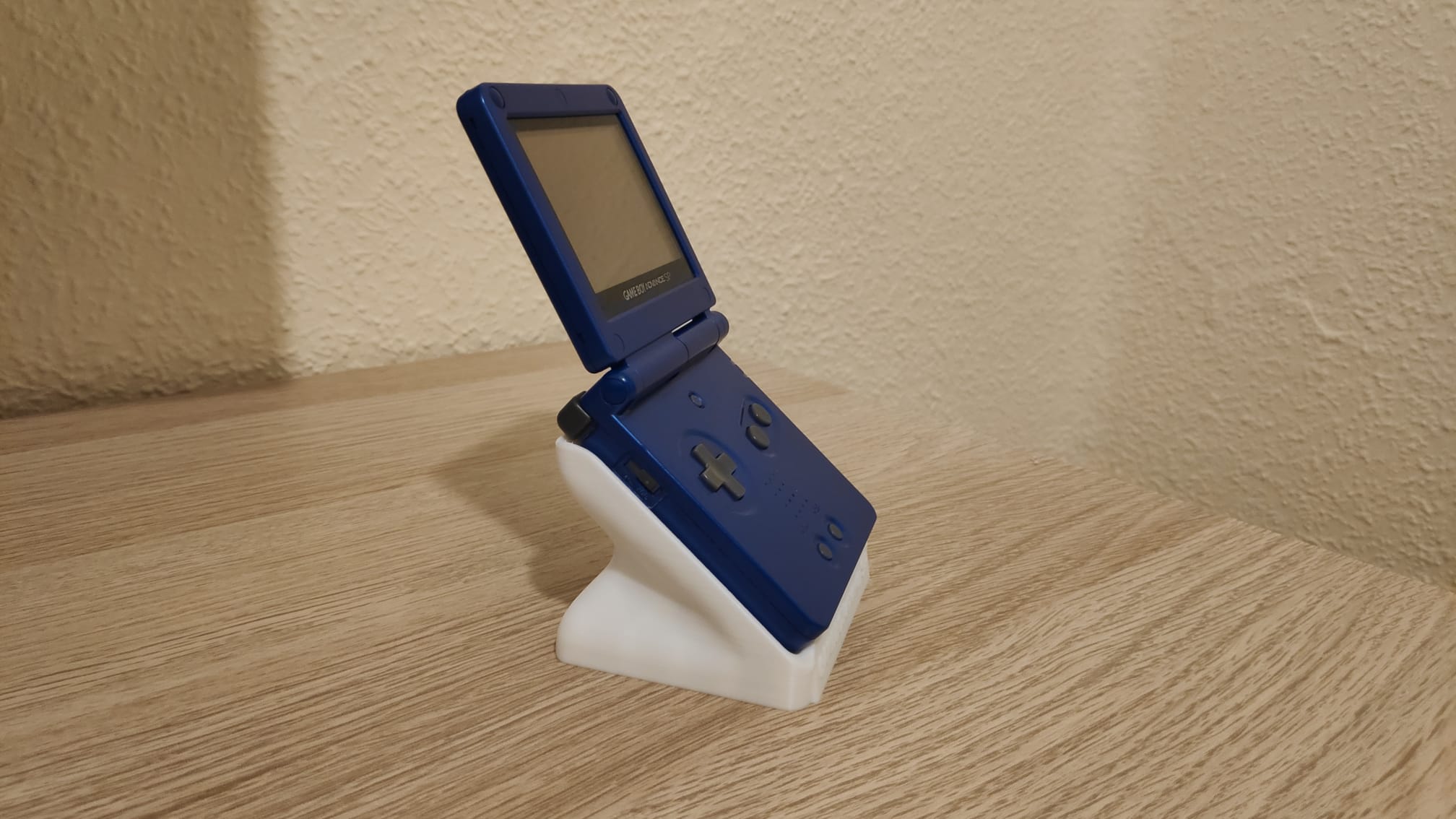 3D printer Game Boy Advance SP Stand • made with Artillery Genius・Cults