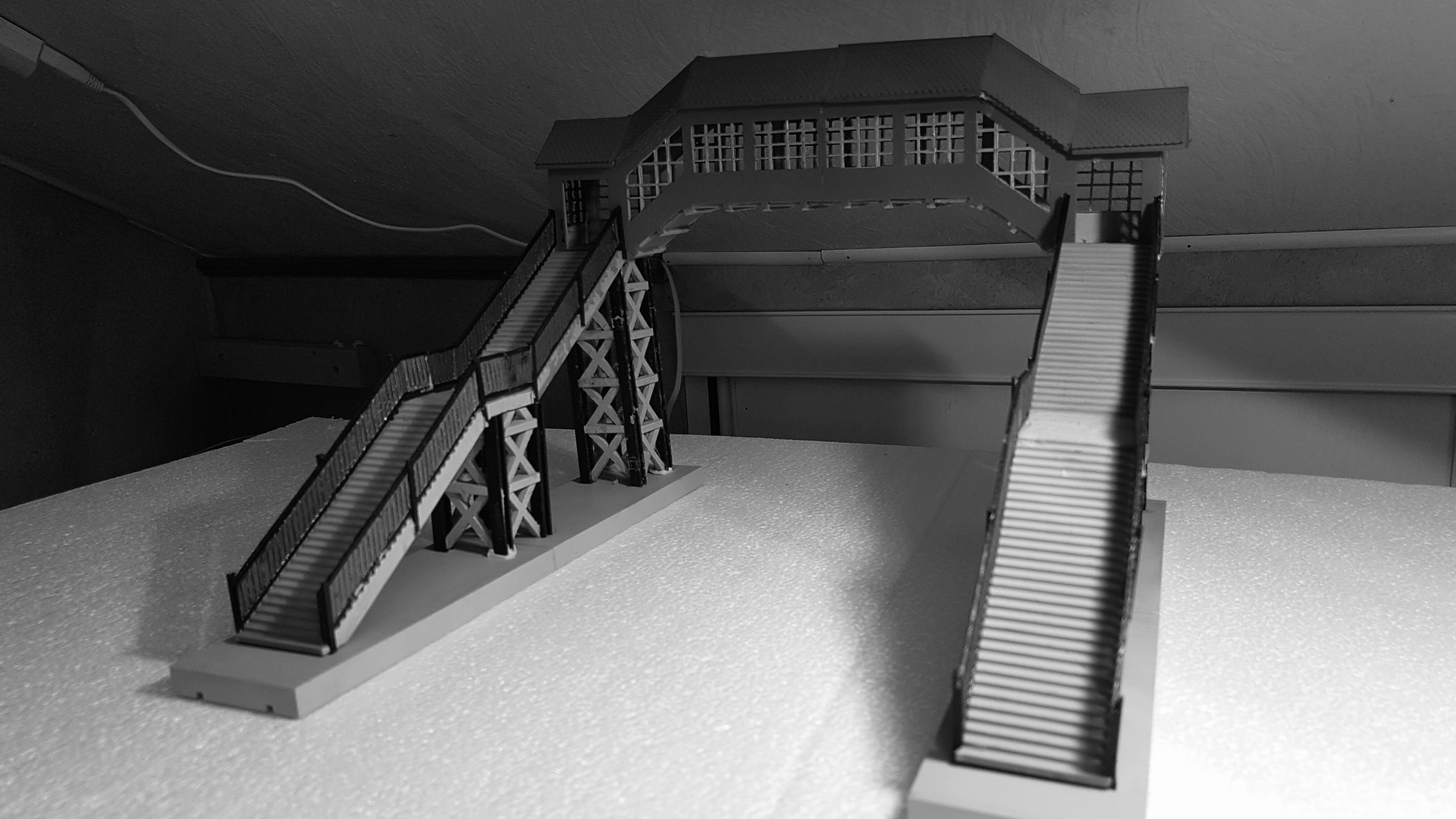 🌉 HO Covered Pedestrian Bridge・ 3D File for 3D printing・Cults