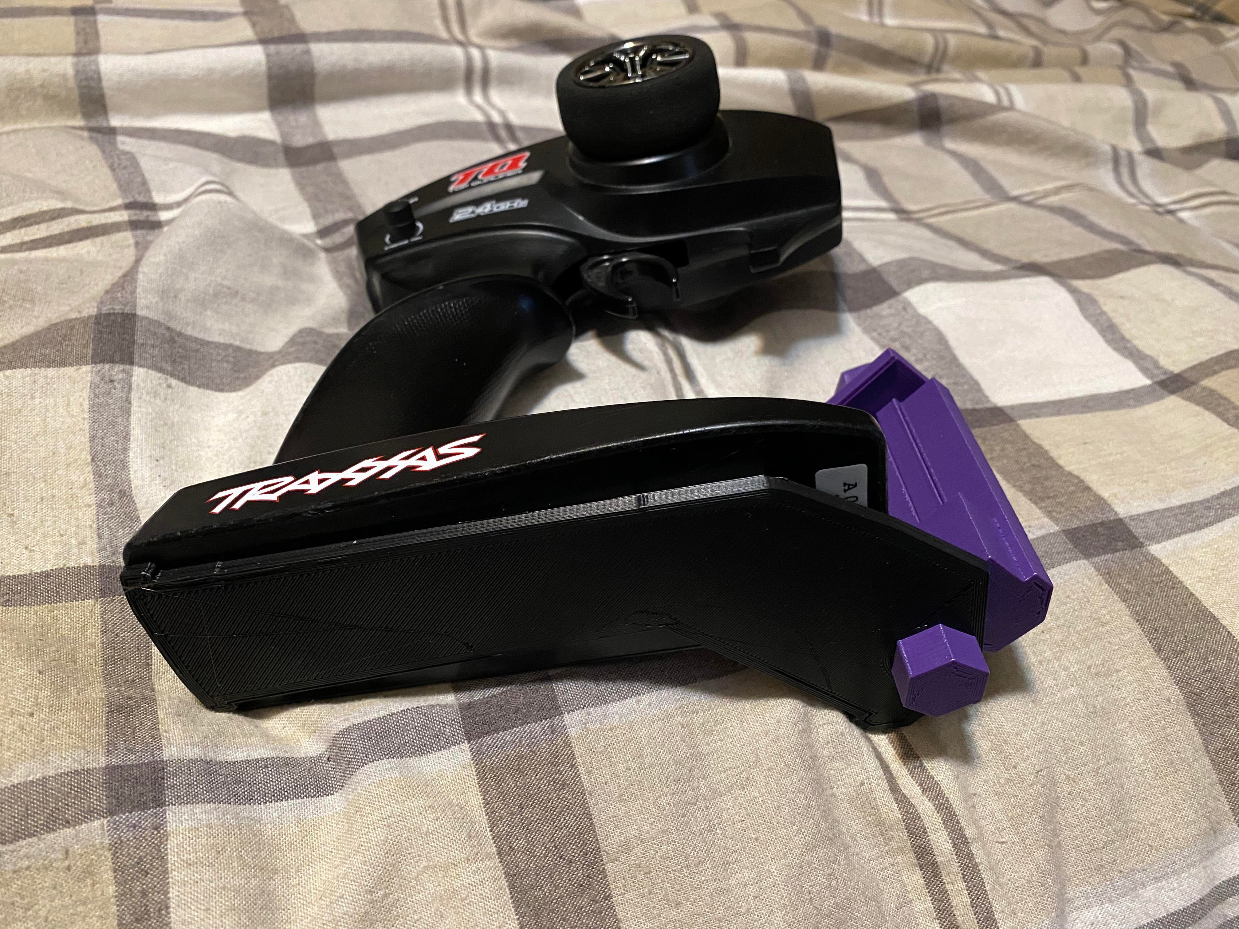 📞 Traxxas Phone Holder for Transmitter・Arquivo STL para ・Cults