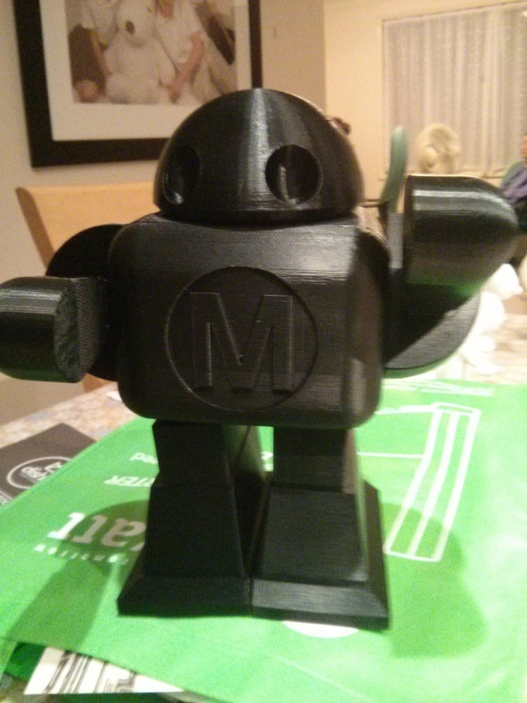 3D printable Animated MAKE Robot・Cults