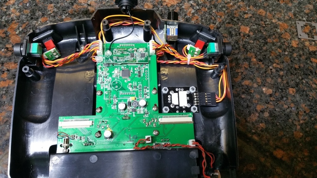 Fichier 3D gratuit Boîtier de joystick FPV pour radio RC 🕹️ ・Plan pour ...