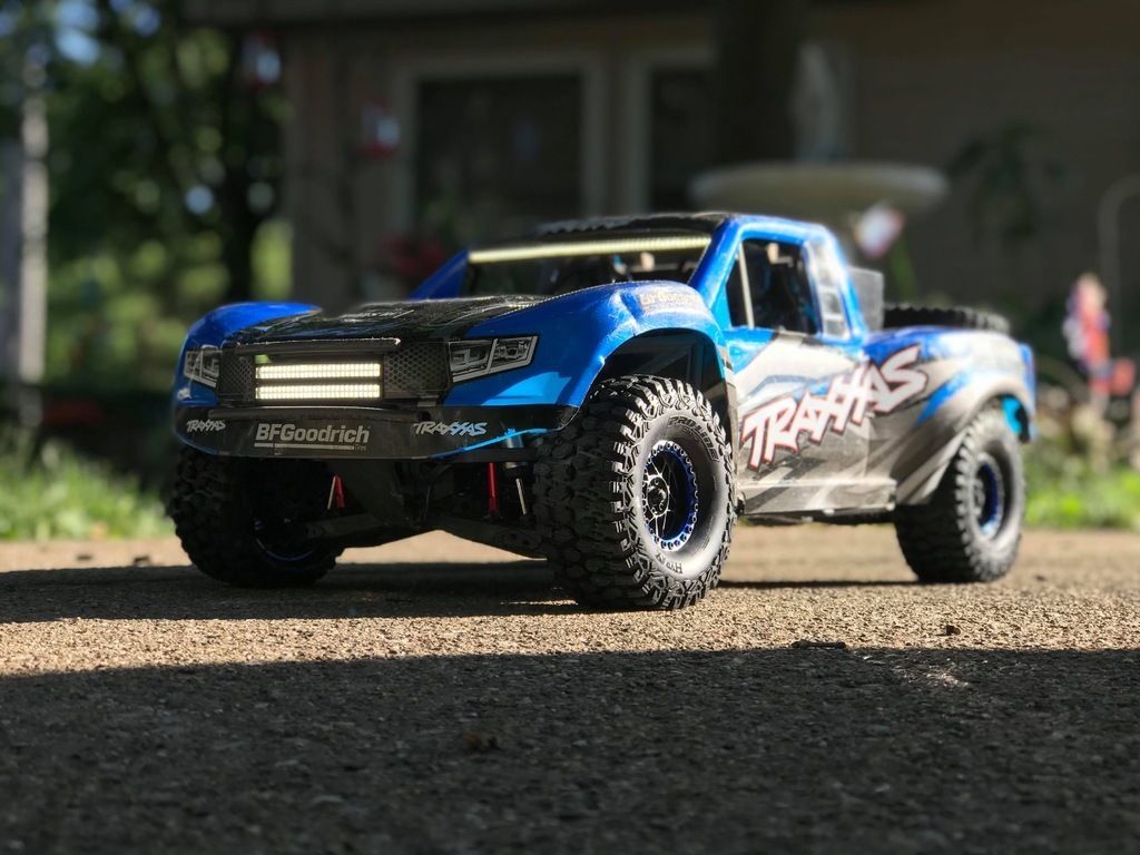 🚁 Traxxas UDR Stand・Free 3D File for ・Cults