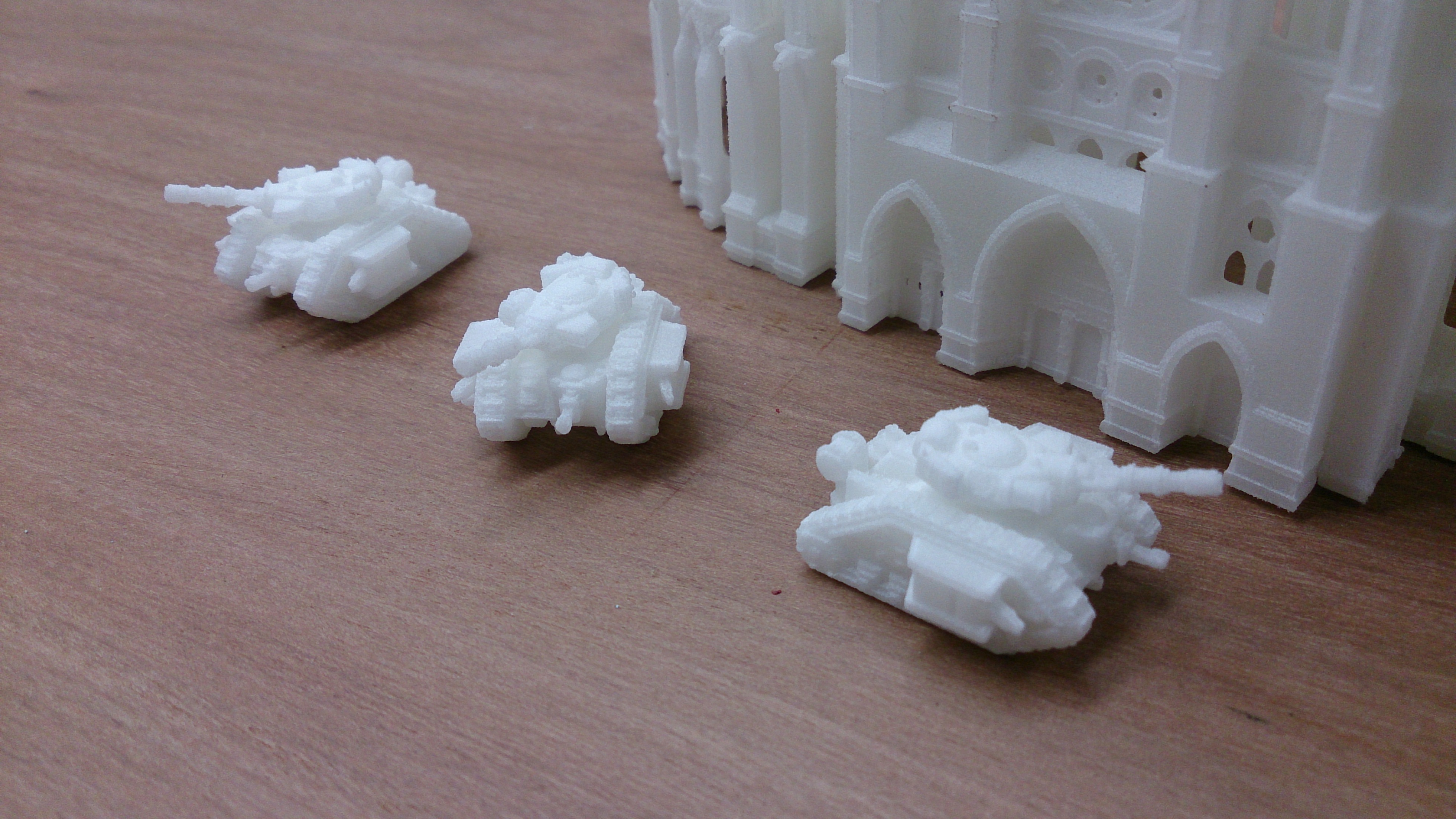 🪖 1/4" Scale Tiny Tank for Human Armies・Free STL File for ・Cults