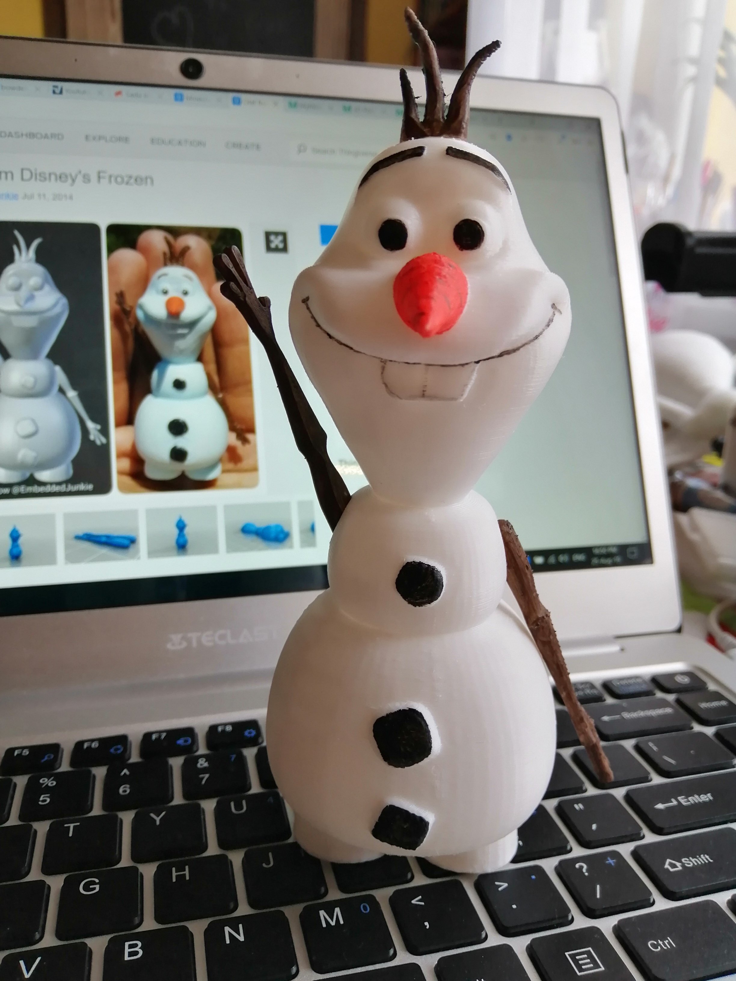 3D printing Olaf from Disney's Frozen・Cults
