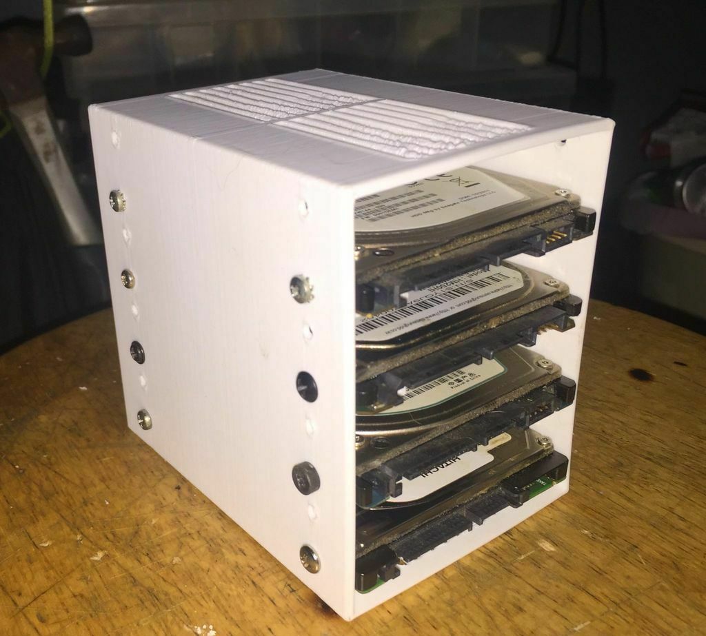 ⬆️ 2.5 hard drive desk case holds up to 8 2.5 hdd・Free STL File for 3D ...